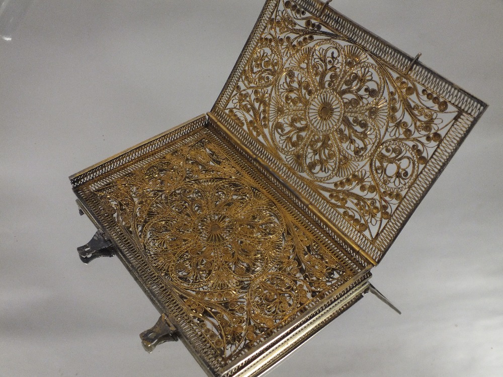 AN ORNATE GILT METAL FILIGREE CARD CASE S/D