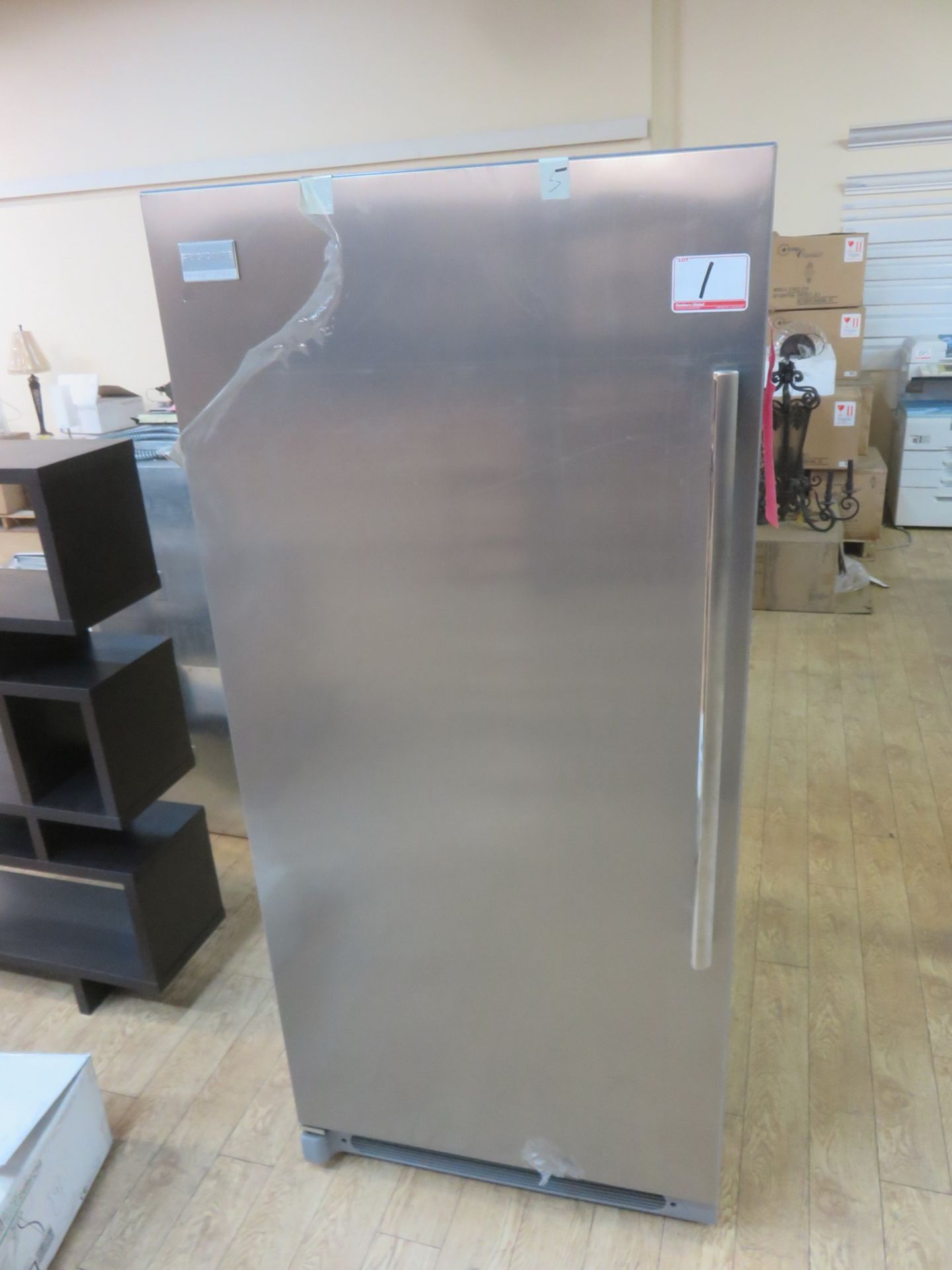 FRIGIDAIRE FPUH19D7LF1 STAINLESS STEEL SINGLE DOOR FREEZER