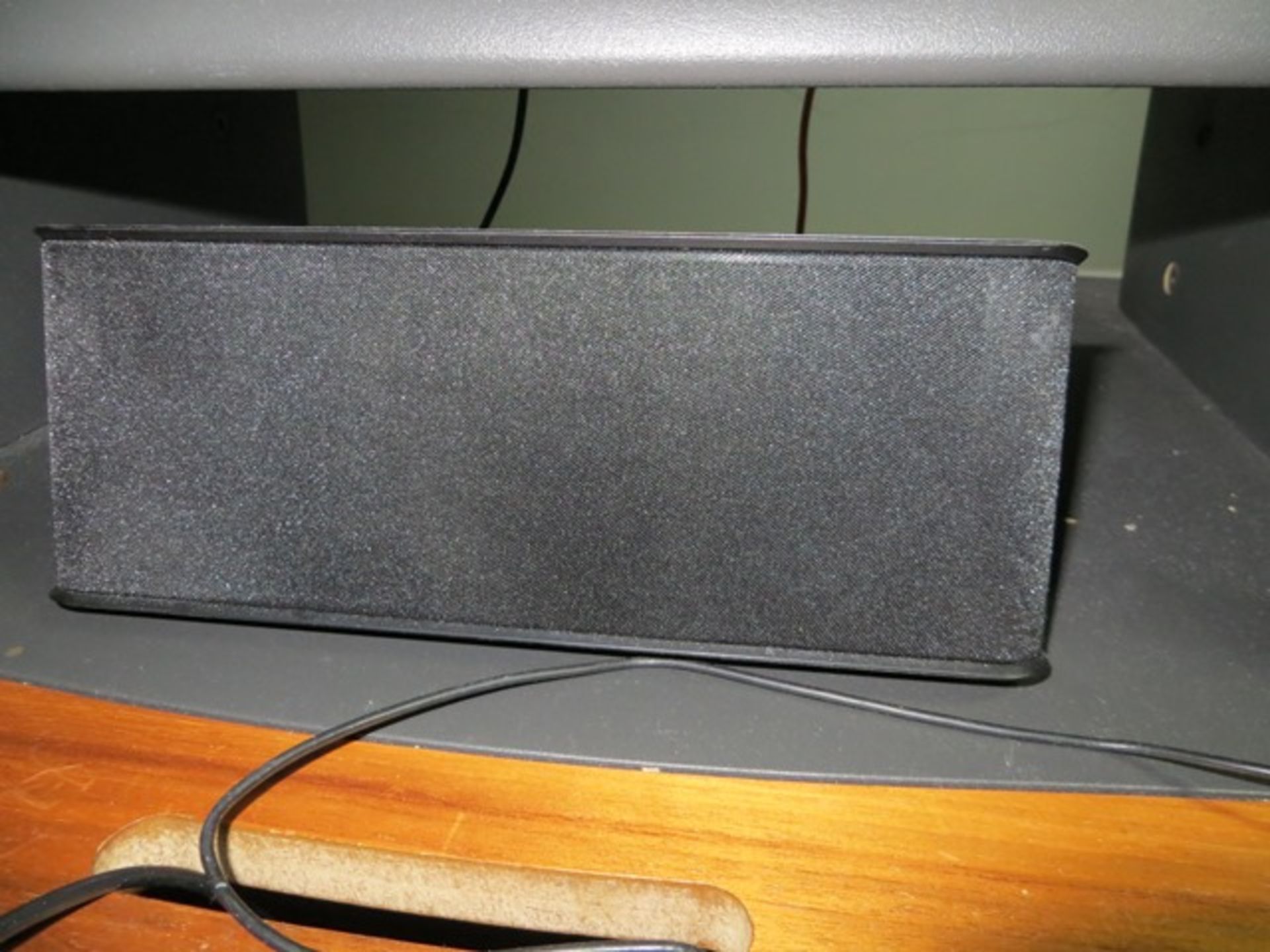 Yamaha surround sound system with NS-SW20 sub woofer and five Pioneer S ...