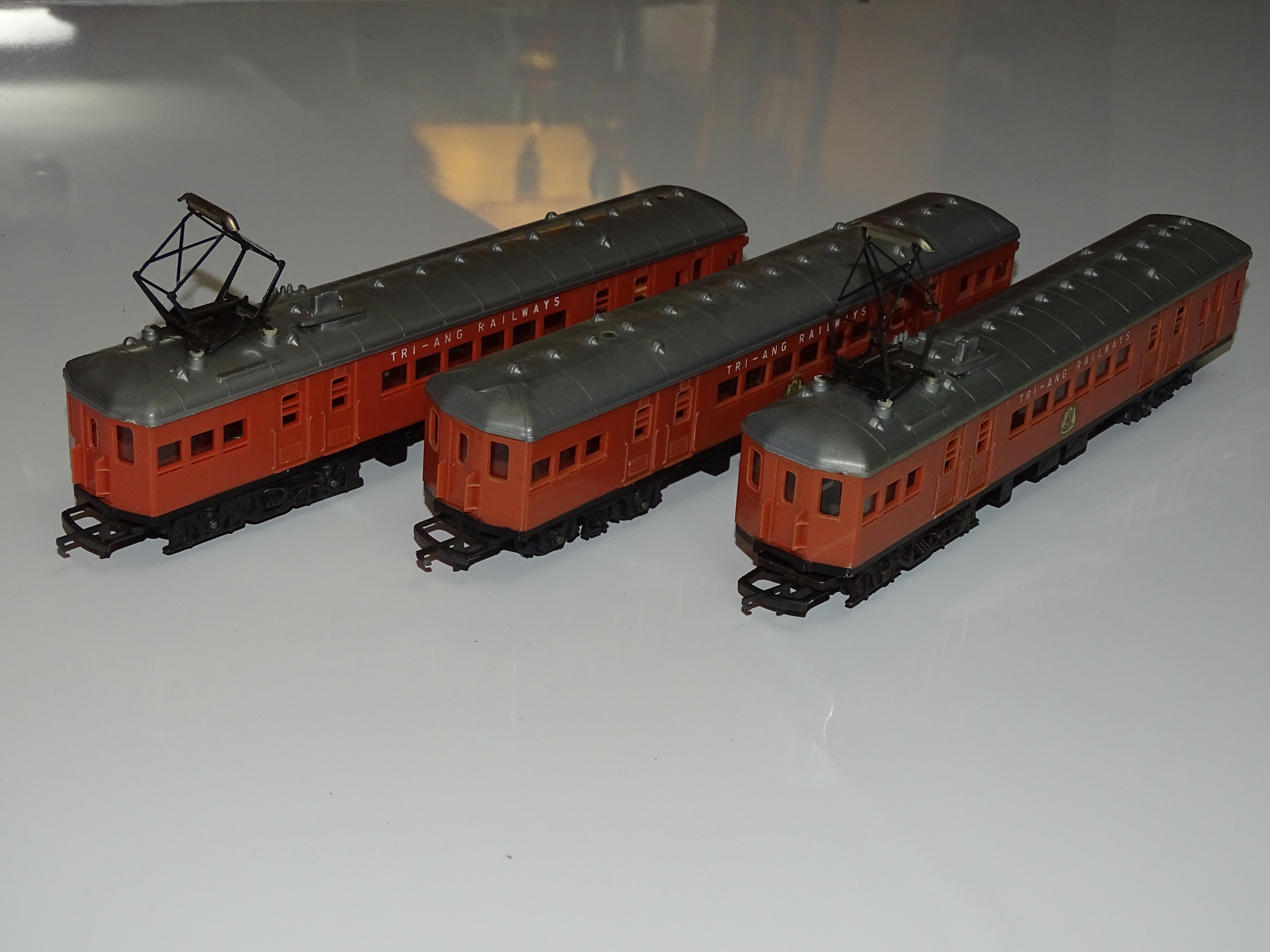 OO Gauge Model Railways: An exceptionally rare TRI-ANG R450/R451/R452 ...