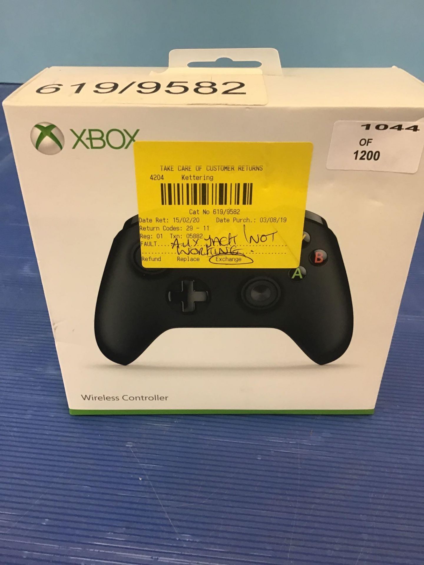 Item name: Official Xbox One Wireless Controller 3.5mm - Black RRP ...