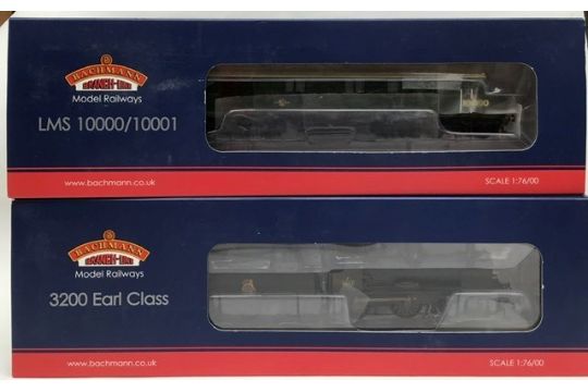 Bachmann: A boxed Bachmann OO gauge, LMS 10000 BR Green Lined Orange ...