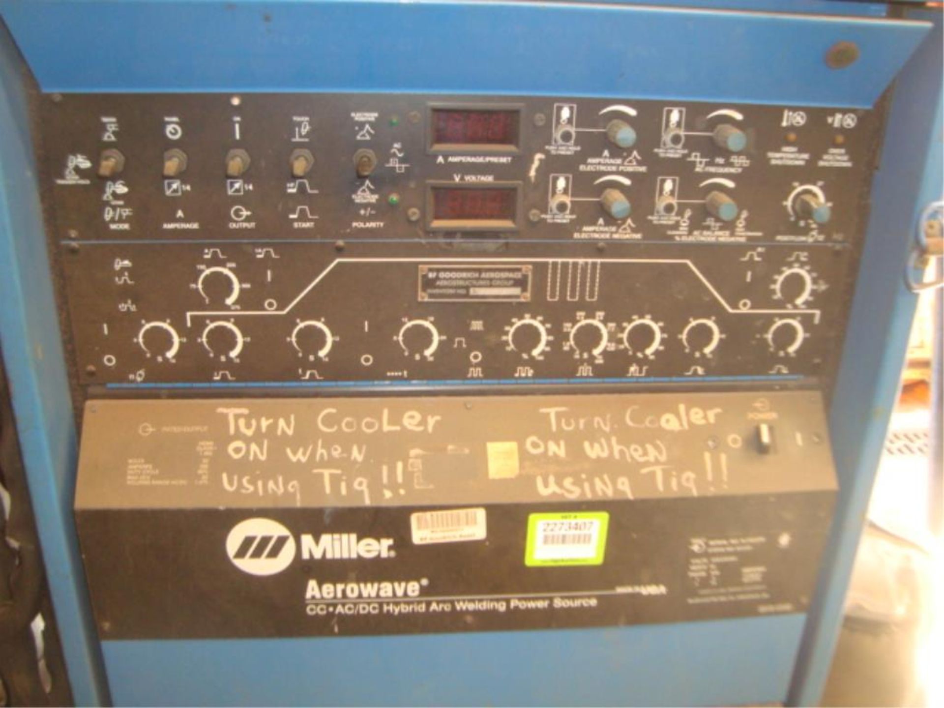 Miller Electric Mfg. Co. Aerowave Stock # 903329 Mobile CC-AC/DC Hybrid ...