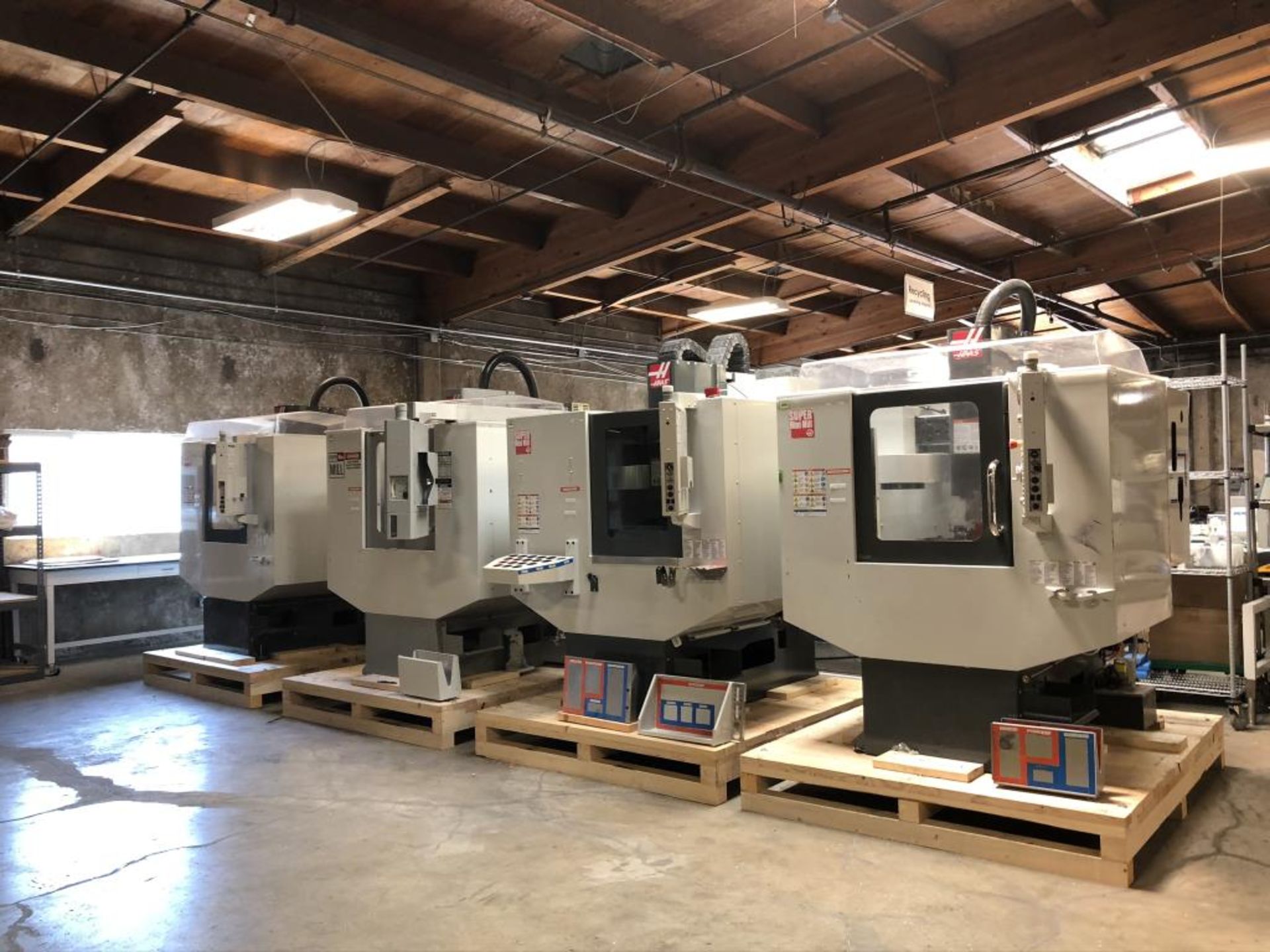 Haas SMINIMILL Super Mini Mill, 40 Taper, 3 Axis, 10,000 RPM, 10 Tool ...