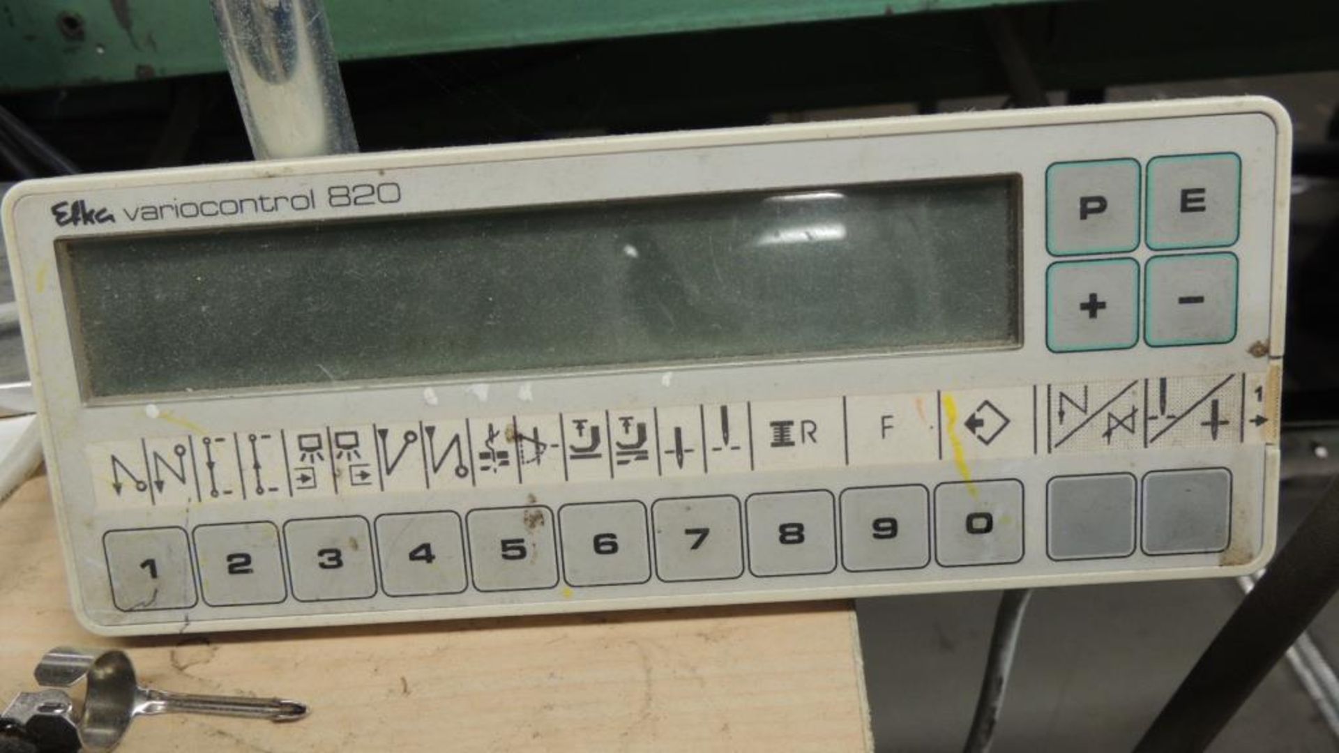 Durkopp Adler D867/1 Includes Monitor, Verio Control 820, Thread Holder ...