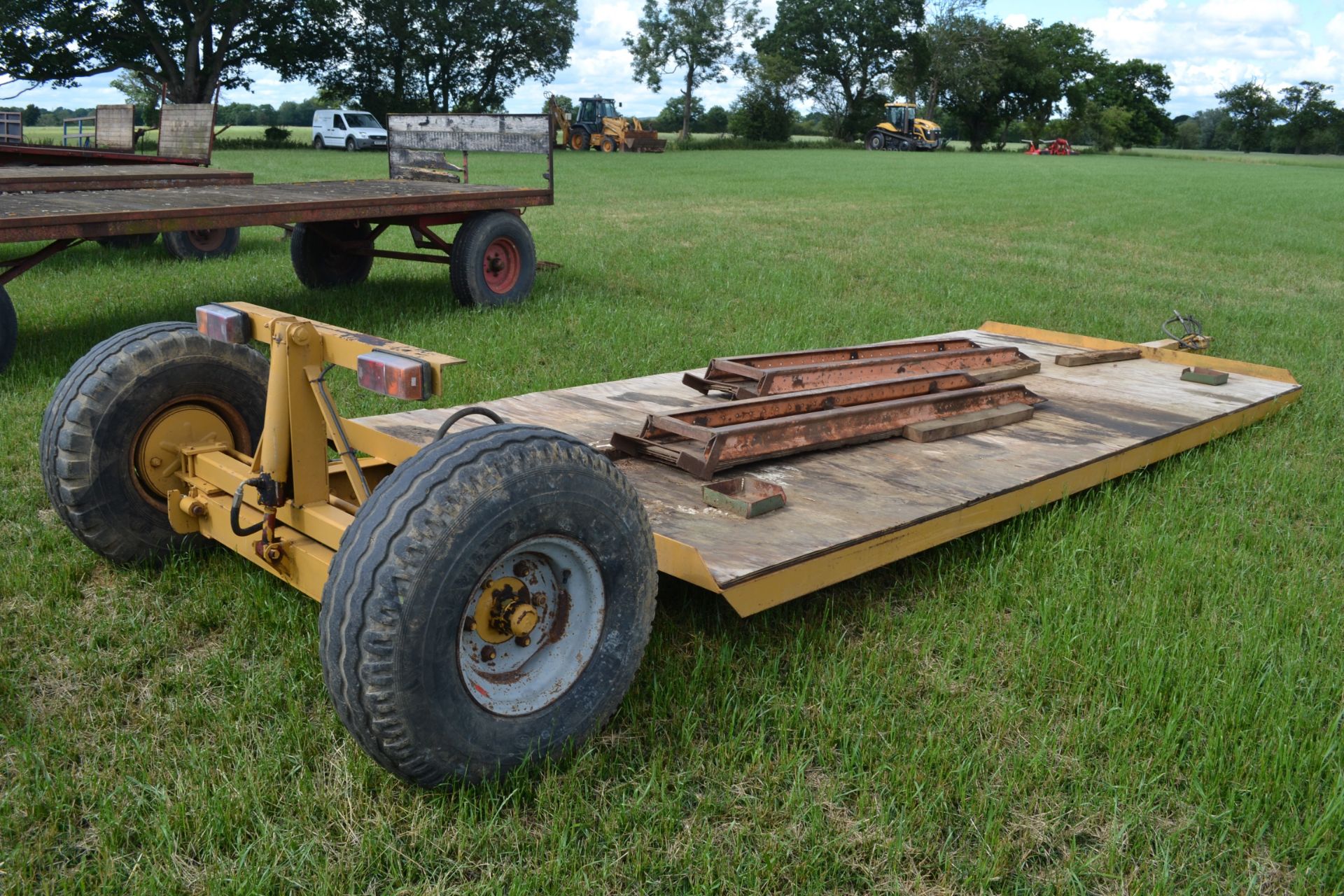 16ft x 7ft single axle low loader trailer. LH