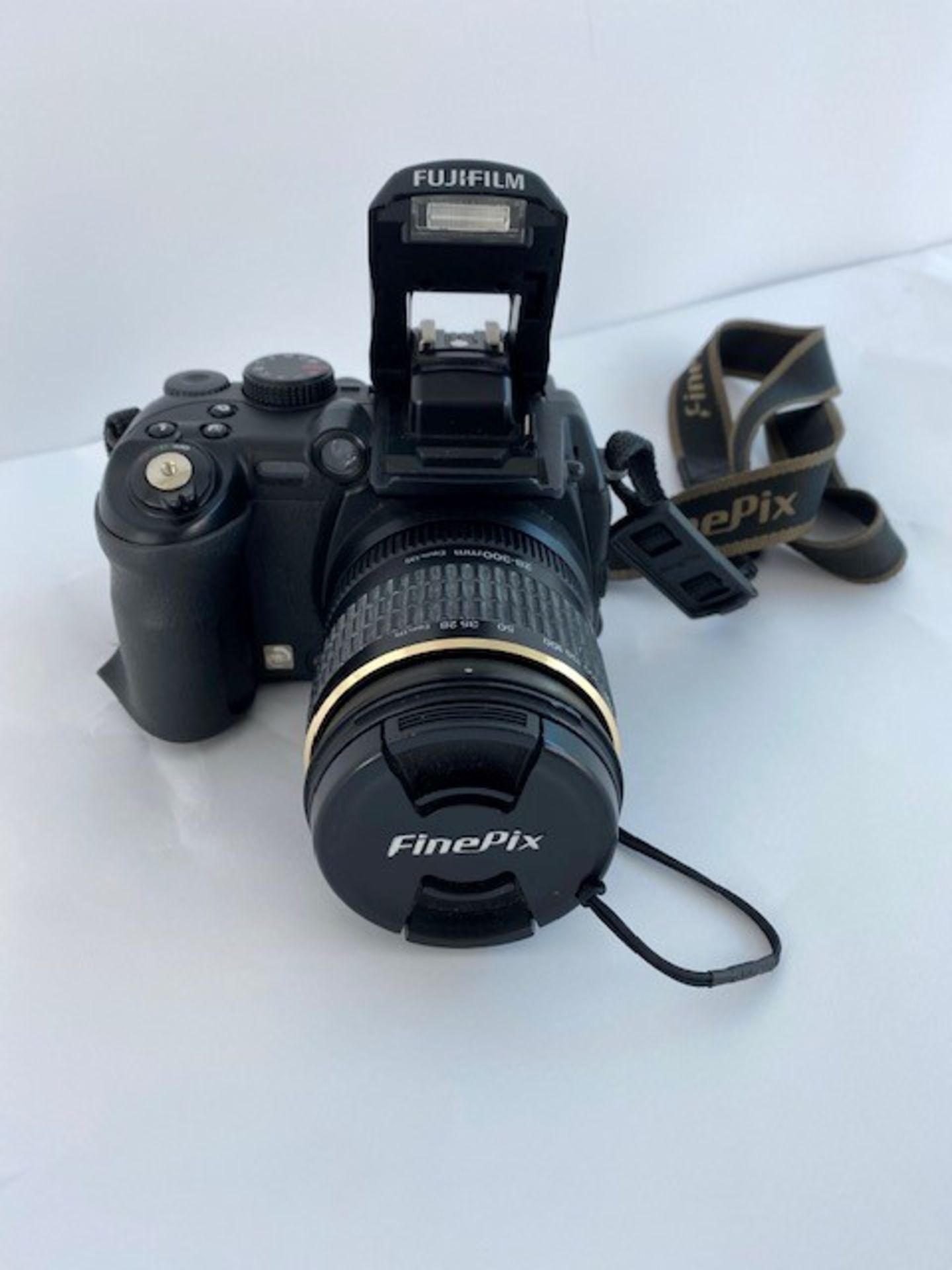 1 x Fuji FinePix S9600 Digital Camera With PSU In SKB Flight Case - Ref ...