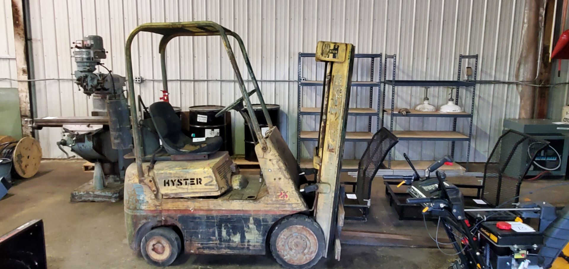 Hyster 25 Forklift, Hard Tire, LP, Short 3 Stage Mast, Monotrol, Cranks ...
