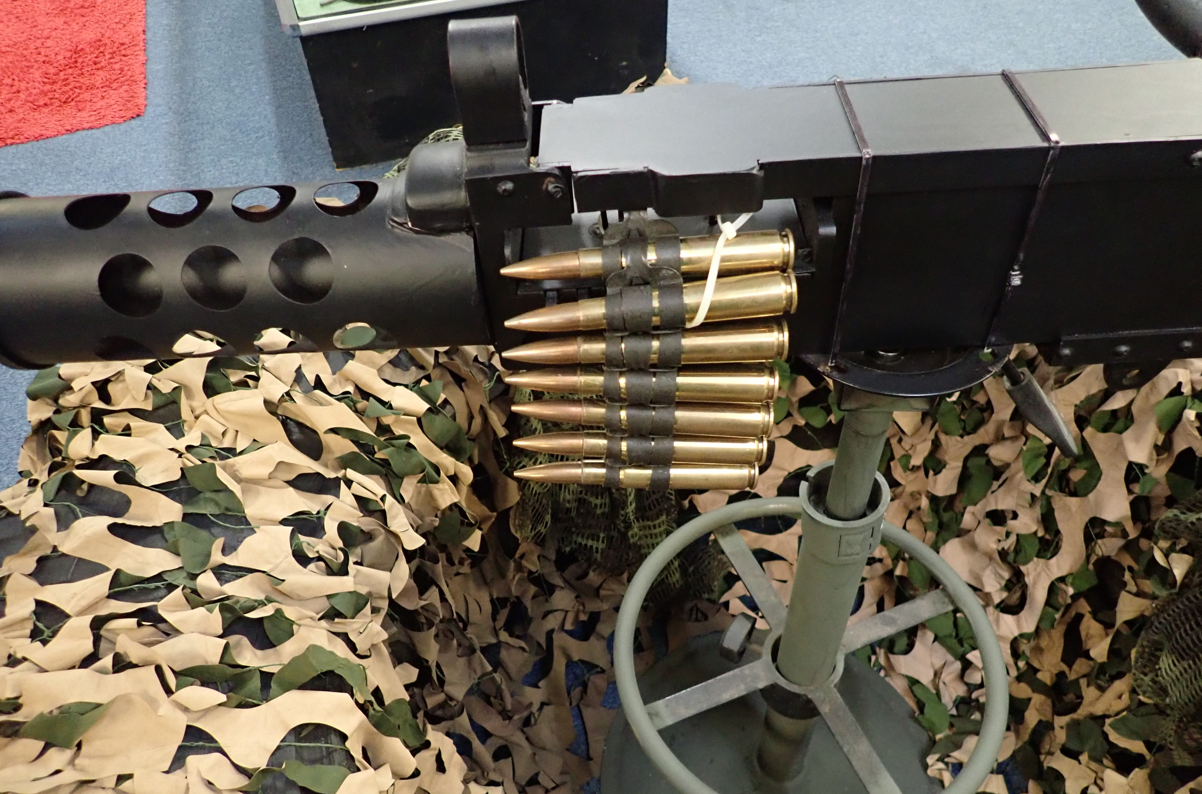 WW2 U.S. M2 Browning .50 calibre replica display machine gun. Exact ...