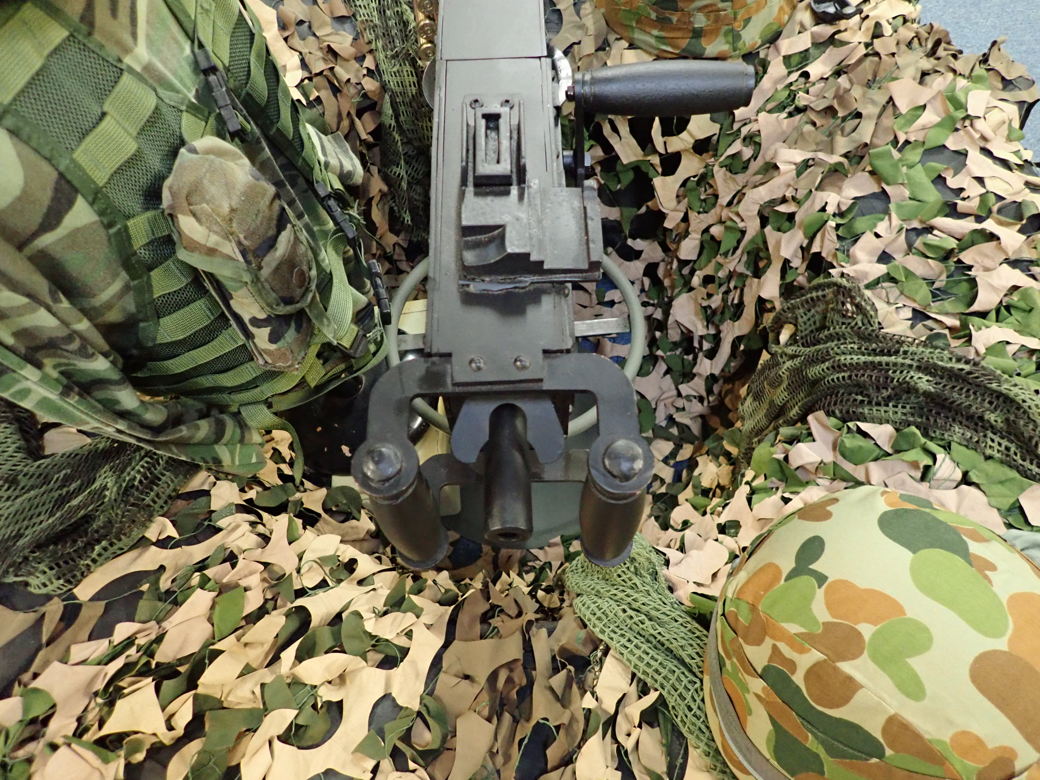 WW2 U.S. M2 Browning .50 calibre replica display machine gun. Exact ...
