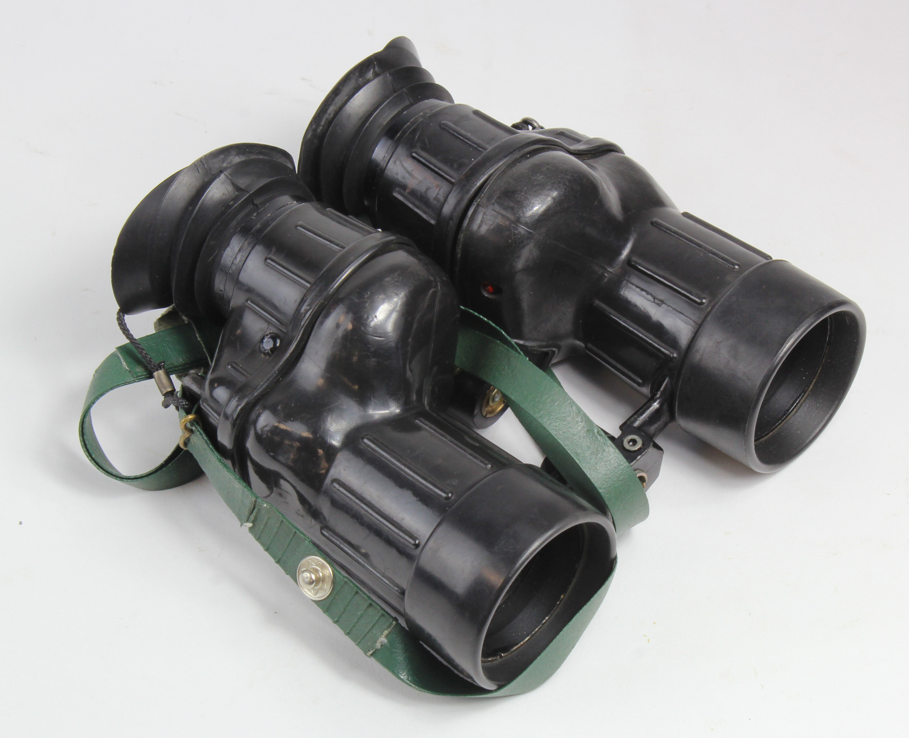 Military Binoculars with ID tag 'Binocular 7-42. L12A1 1240-99-965-6106 ...