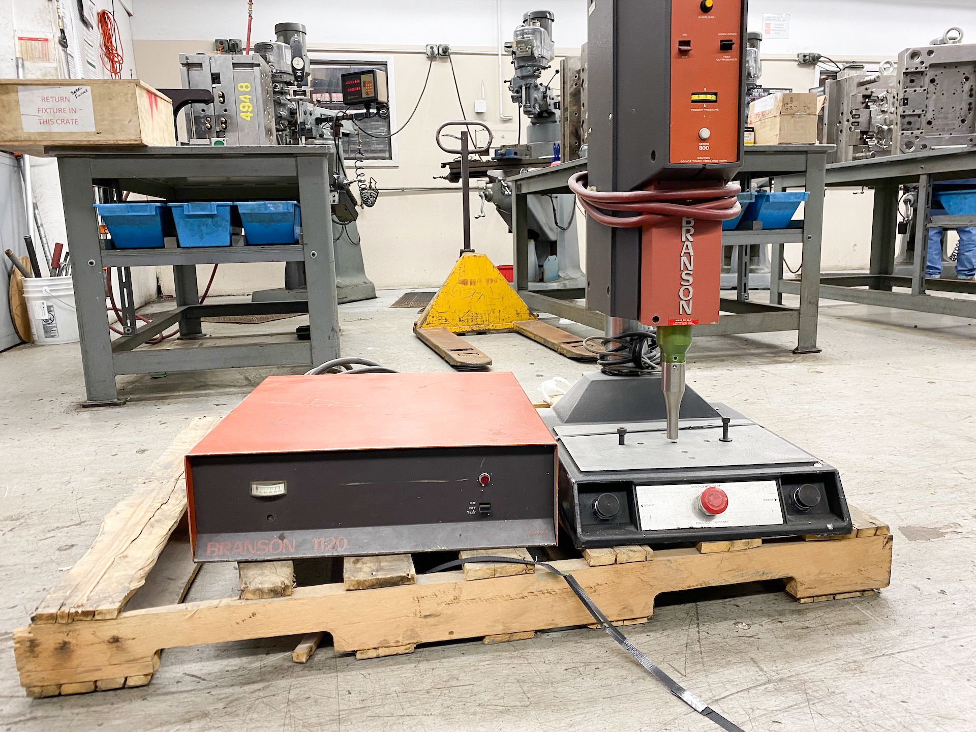 Branson 8400 Ultrasonic Welder, S/N: WT102408 **Located in Elk Grove ...