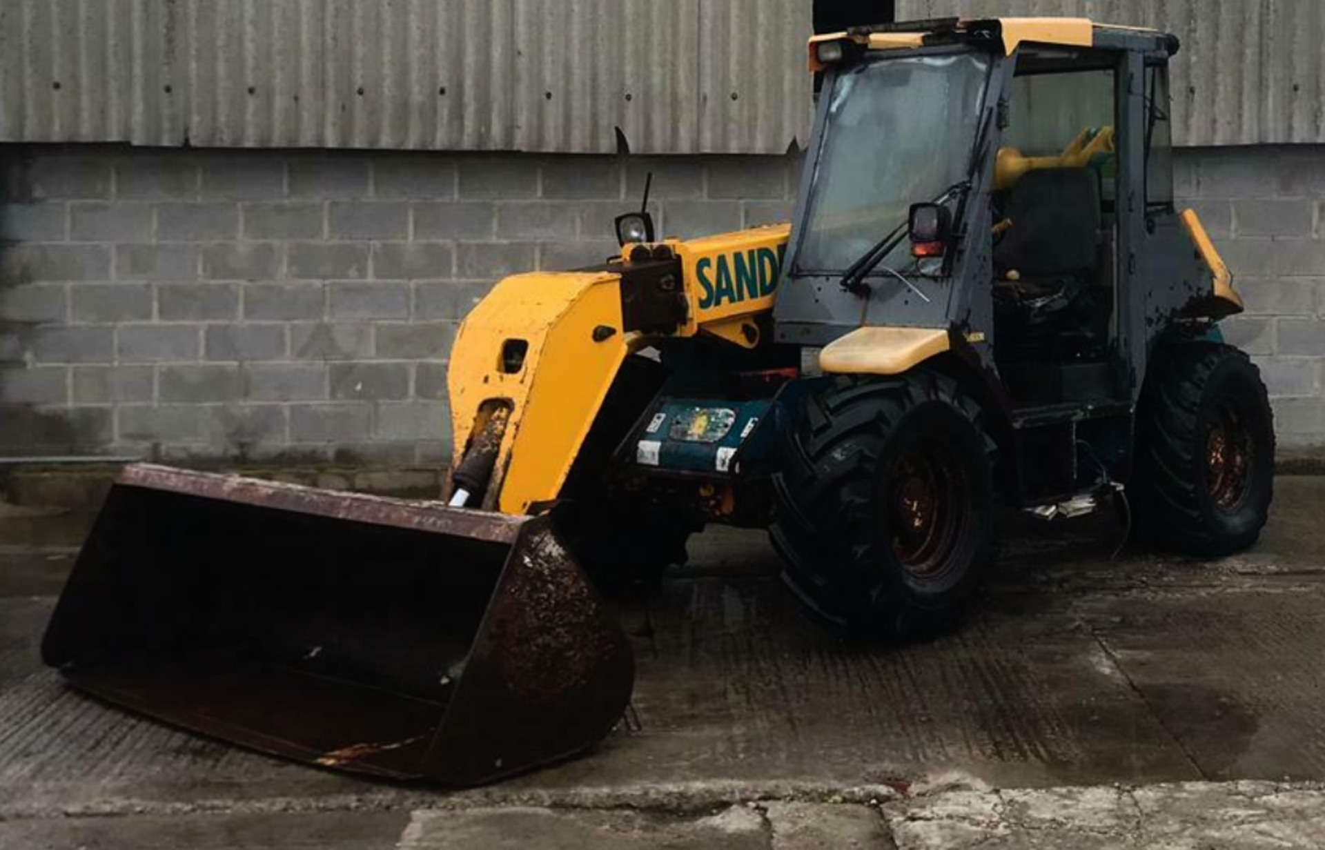 Sanderson TL6st telehandler Year: 1997 S reg Road registered No ...