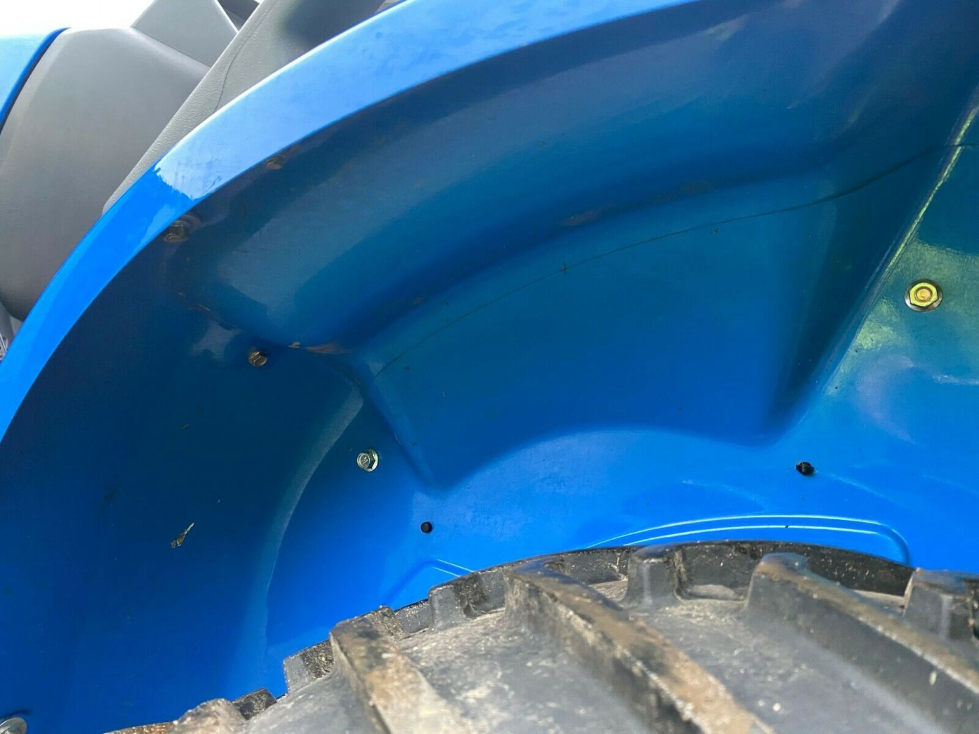 MA - COMPACT TRACTOR NEW HOLLAND TC24D, 4 X 4, ONLY 368 HOURS GENUINE ...