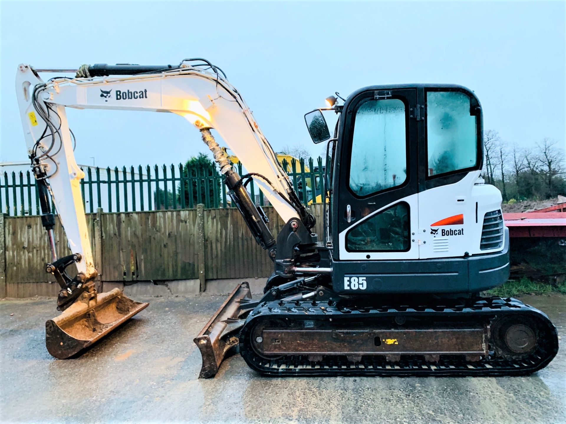 L - BOBCAT E85 RUBBER TRACKED CRAWLER DIGGER / EXCAVATOR, YEAR 2014 ...