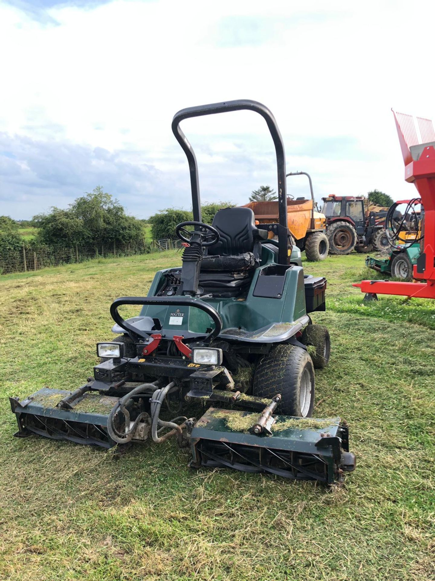 DS - HAYTER L324 RIDE ON LAWN MOWER 4 WHEEL DRIVE, RUNS WORKS AND CUTS ...