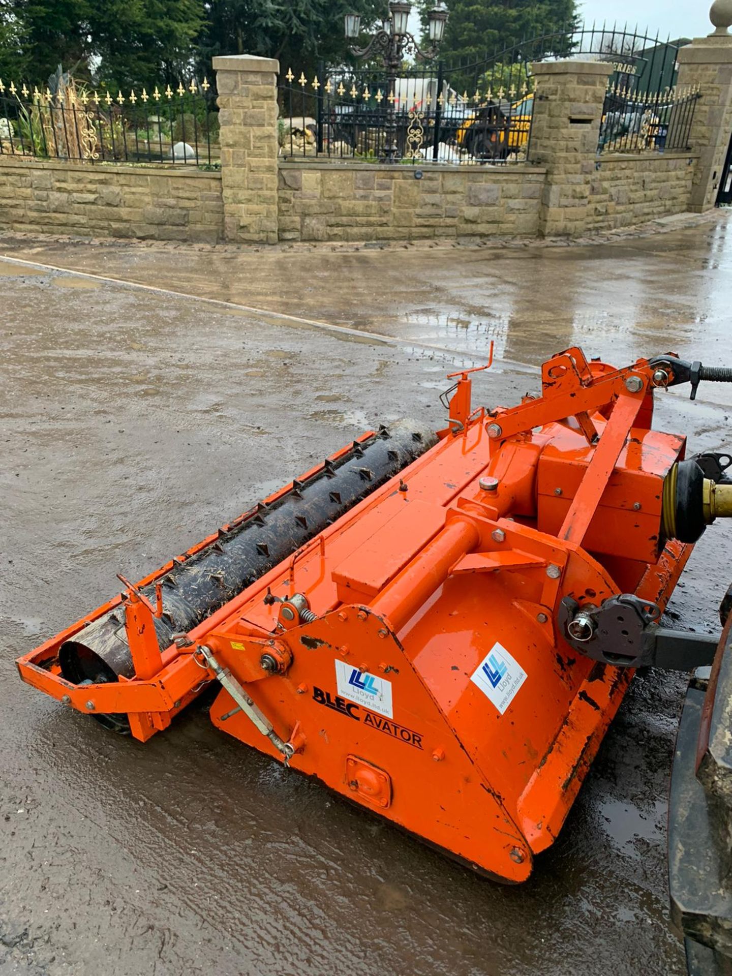DS - BLECAVATOR BV130 STONE BURRIER, CLEAN MACHINE, ALL WORKS, PTO ...