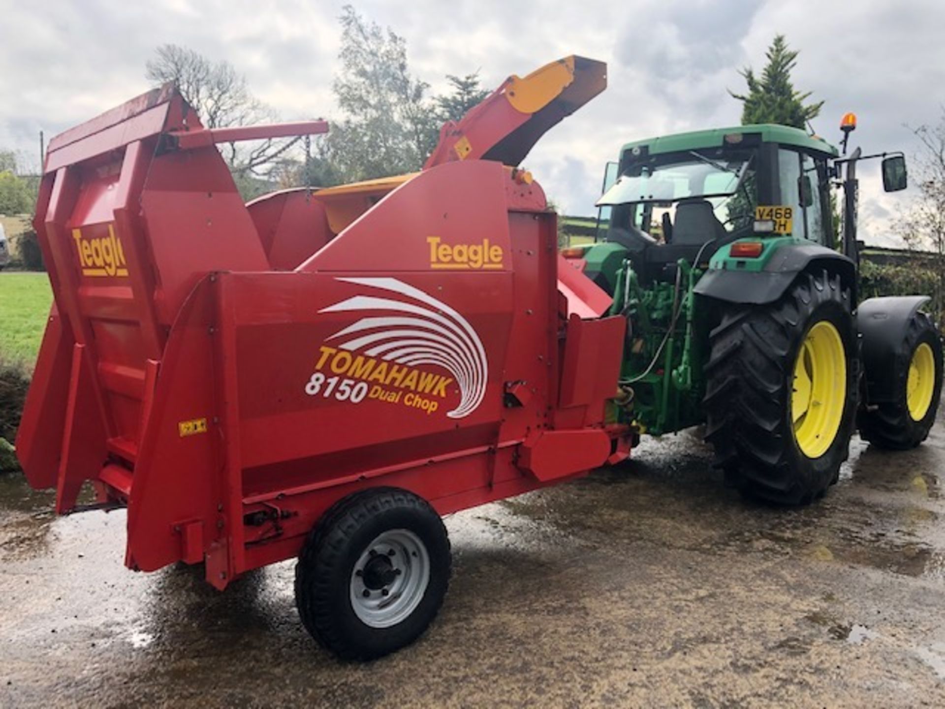 Teagle Tomahawk 8150 Dual Chop Straw Chopper 2013 Has done very little ...