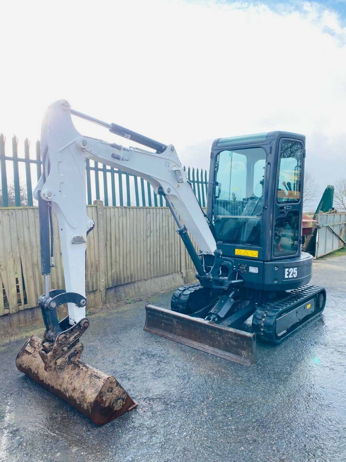 Bobcat E25 Excavator 2018 3 Buckets Keypad Start 2 Speed Tracking New ...