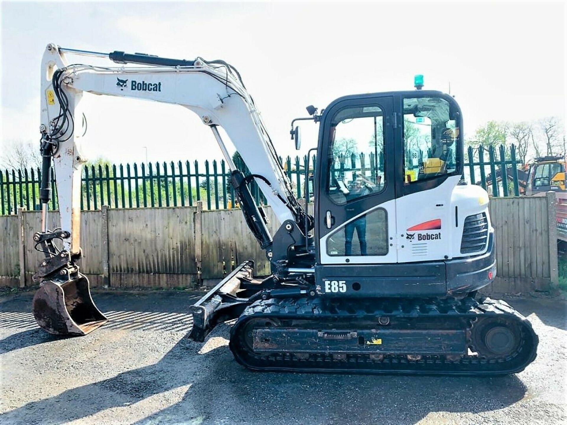 Bobcat E85 Excavator 2016 2 Buckets. Double Hammer Lines. Air Con ...