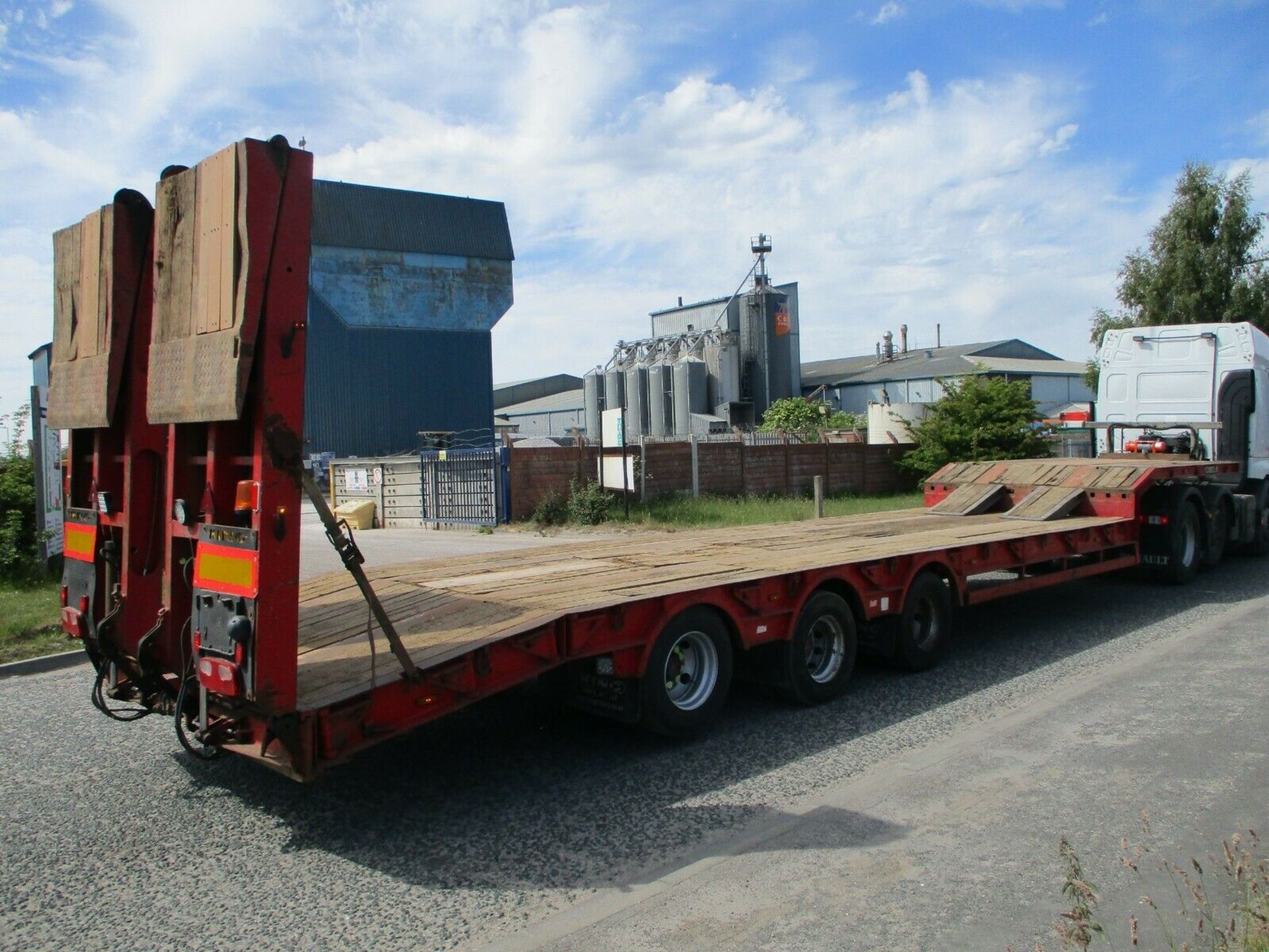 King GTS44 Low Loader Trailer Year 2008 air suspension. Raise / lower ...