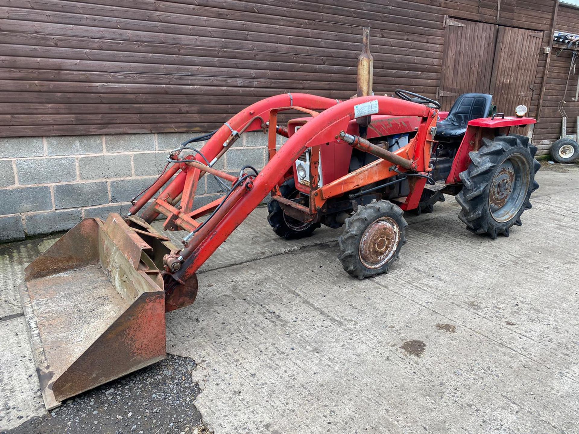 Shibaura Compact Loader Tractor 4WD. Starts runs drives & lifts. 3 ...