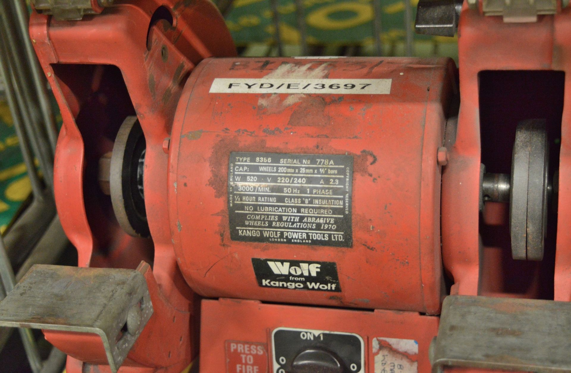 Kango Wolf 8356 Dual Wheel Bench Grinder