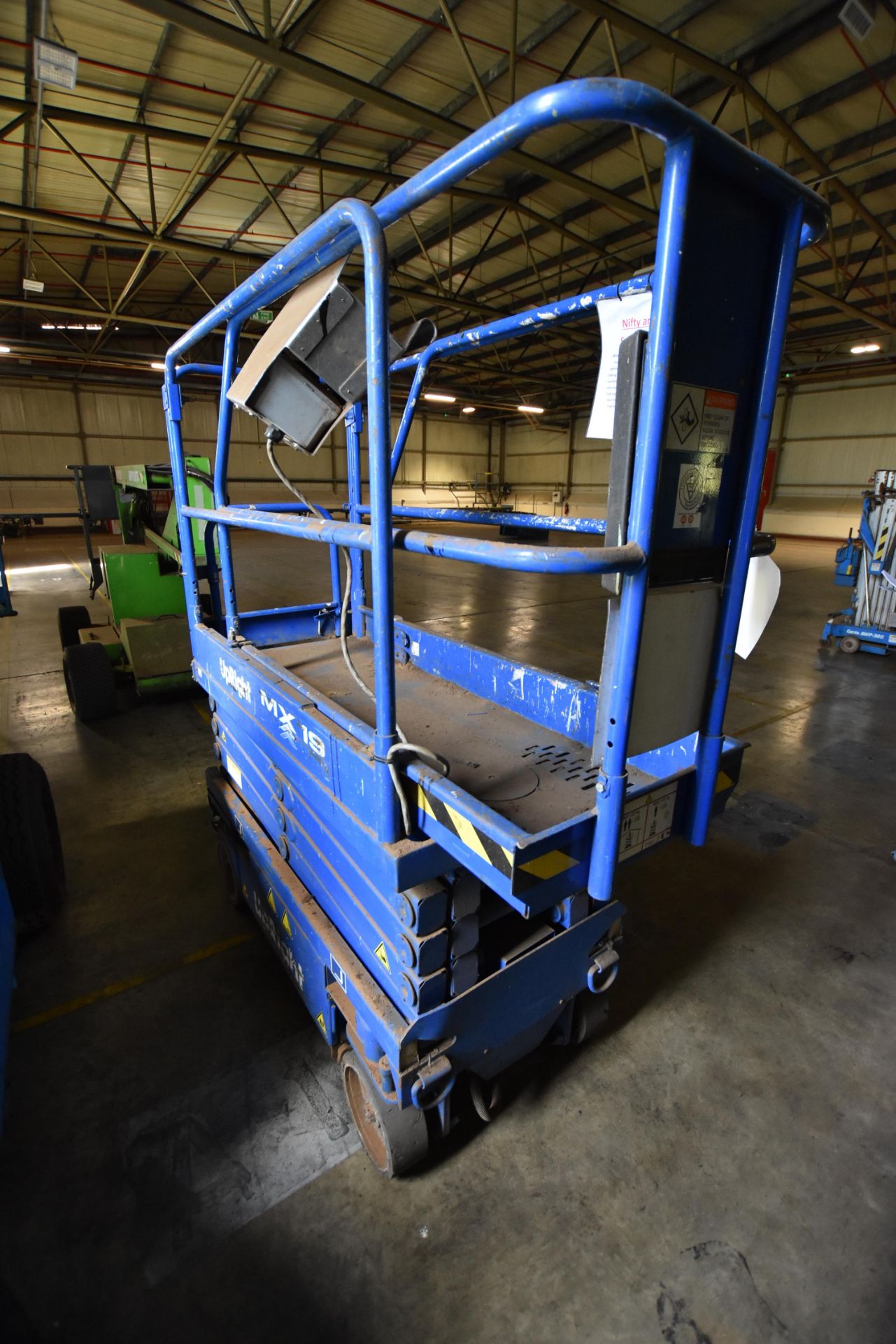 Upright MX19 SELF PROPELLED BATTERY SCISSOR LIFT MEWP, serial no. 11240 ...