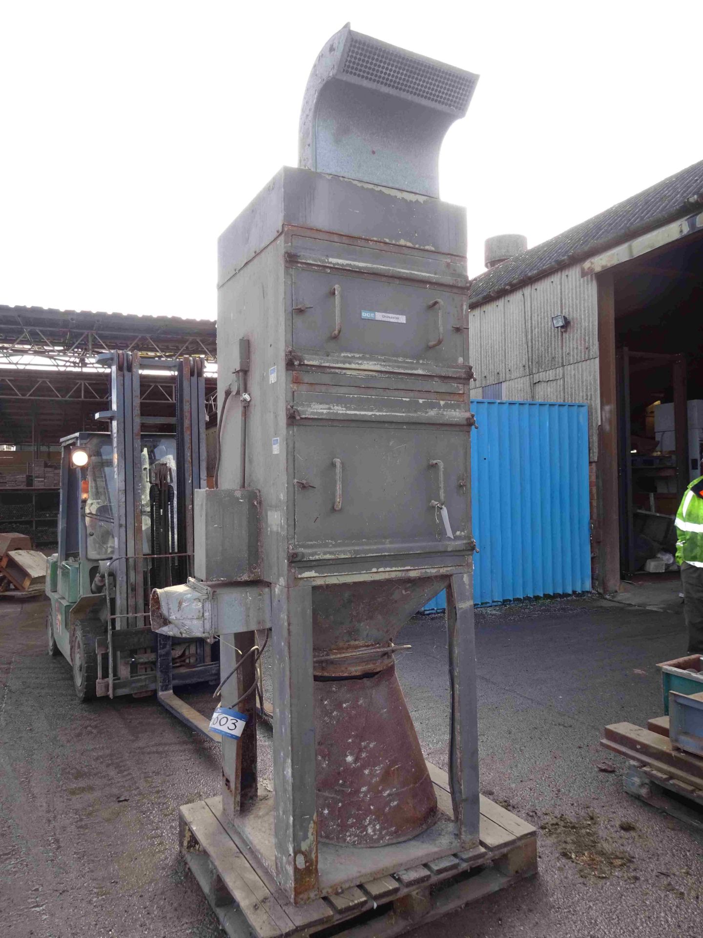 DCE Unimaster Dust Filter Collection Unit, plant no. 60, free loading ...