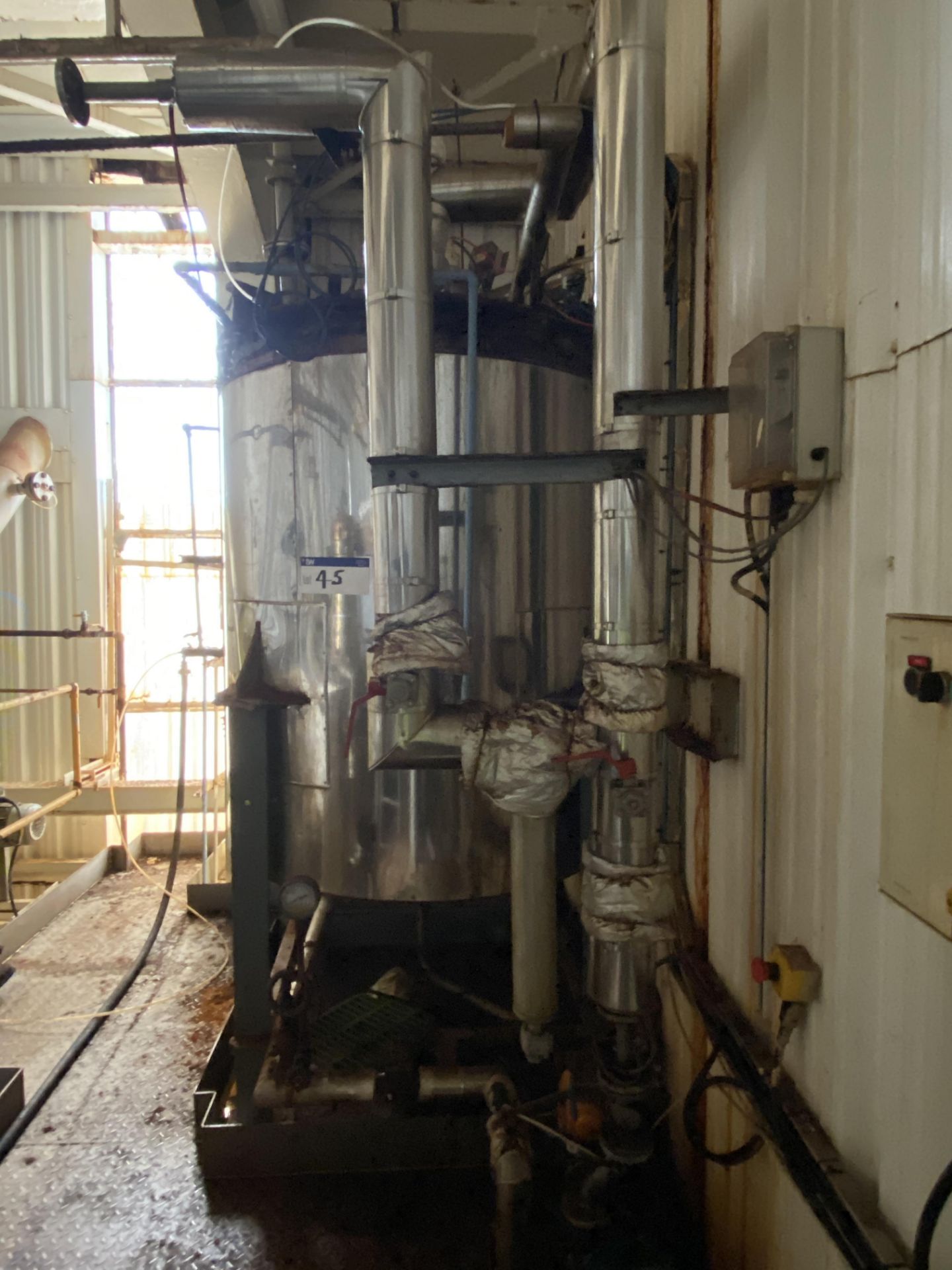 Part Stainless Steel 1,500 litre Header Tank, with centrifugal pump and ...