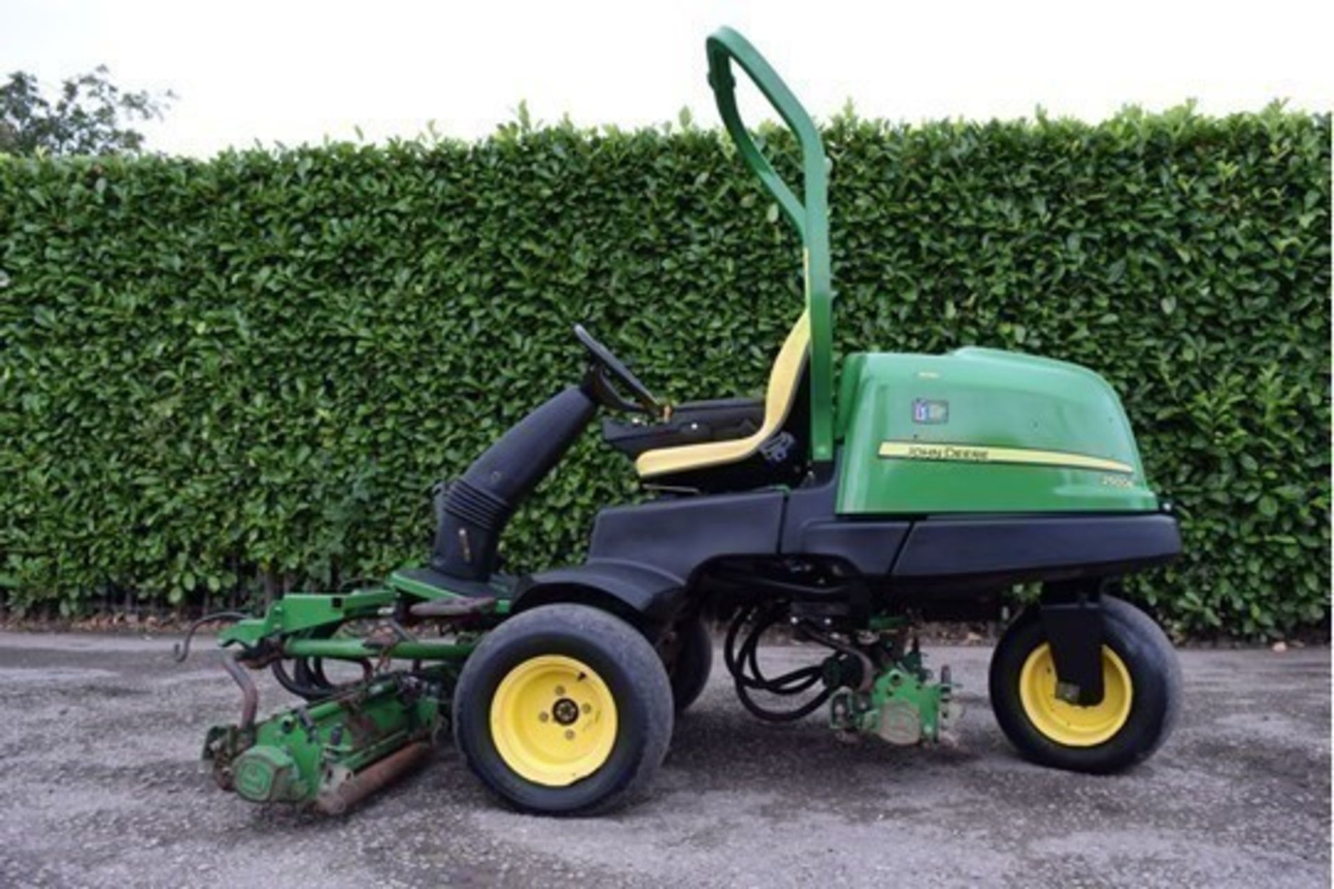 2007 John Deere 2500B Ride On Cylinder Greens Mower Year 2007 Hours ...