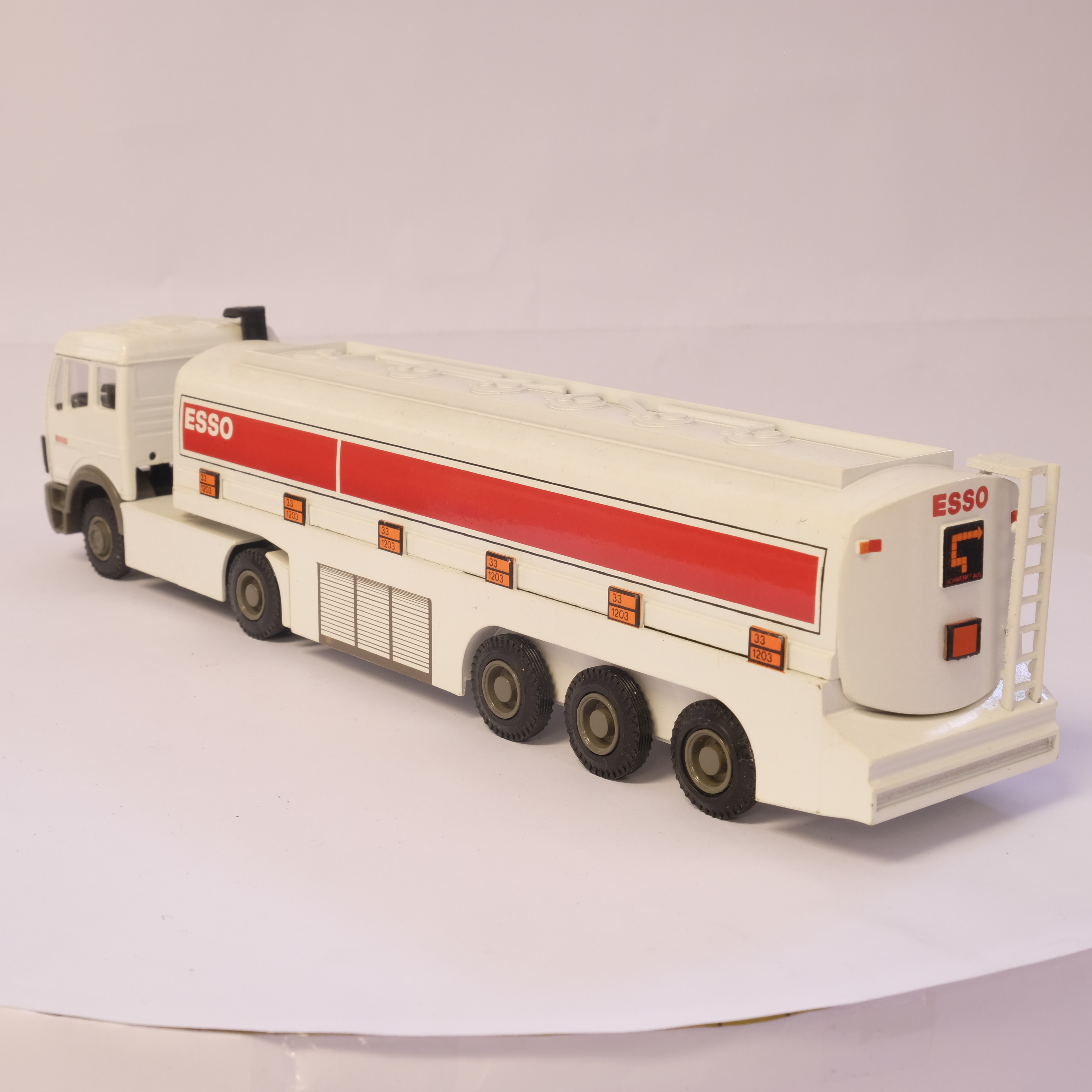 Manufacturer - Lion Toys | Description - Mercedes Tanker Trailer - Esso ...