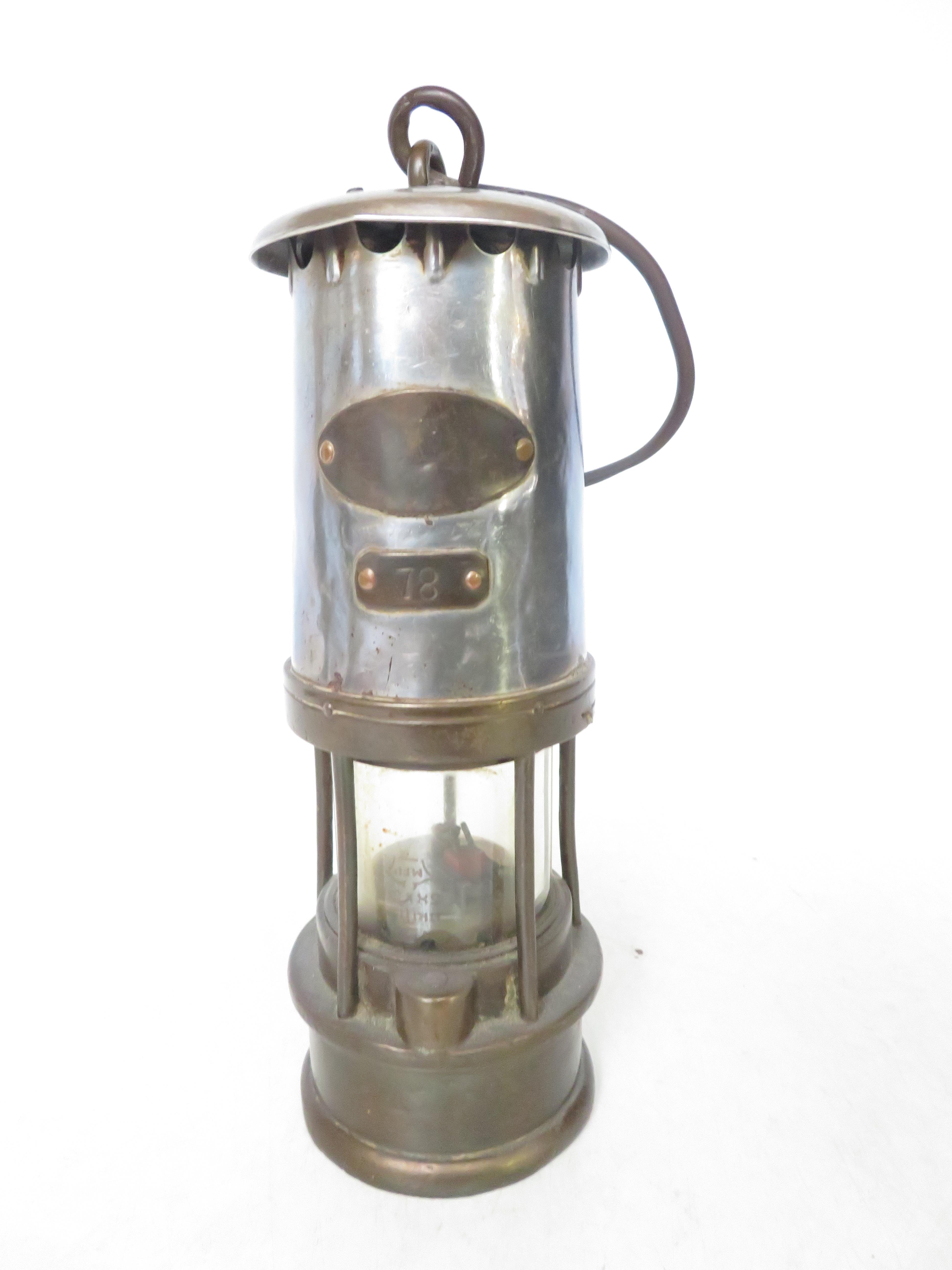Minors lamp