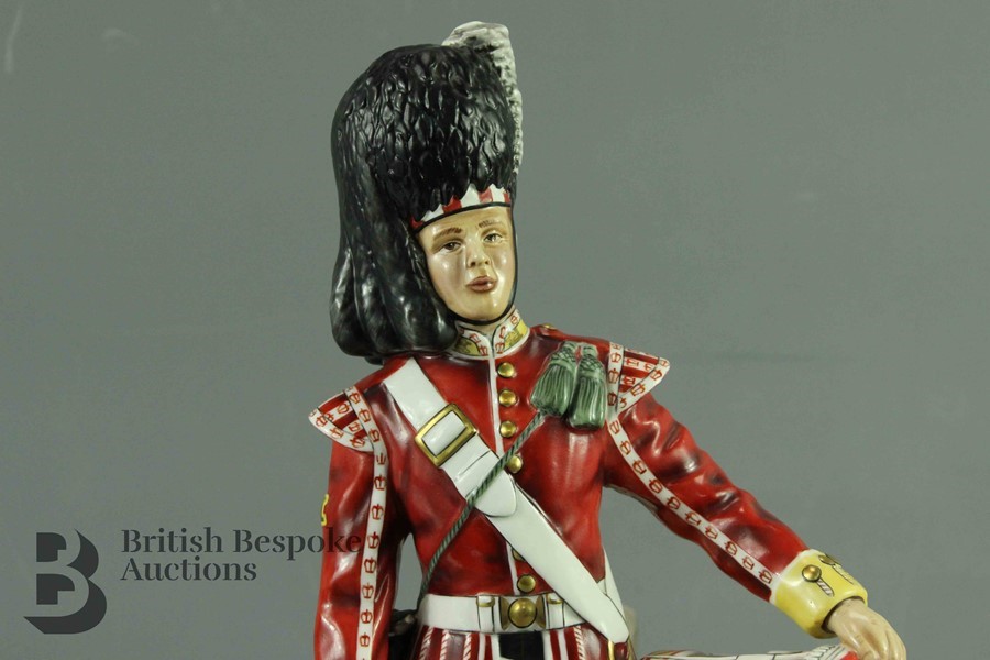 Michael Sutty - impressive painted figure of a Gordon Highlander ...