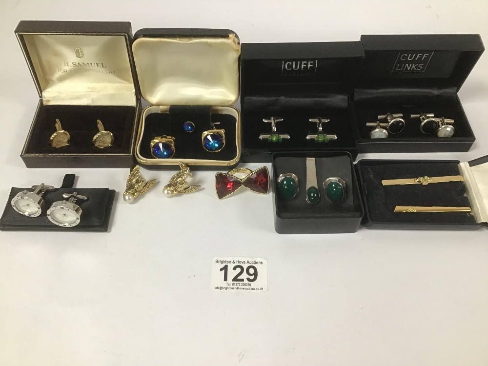 A GROUP OF VINTAGE CUFFLINKS IN ORIGINAL BOXES