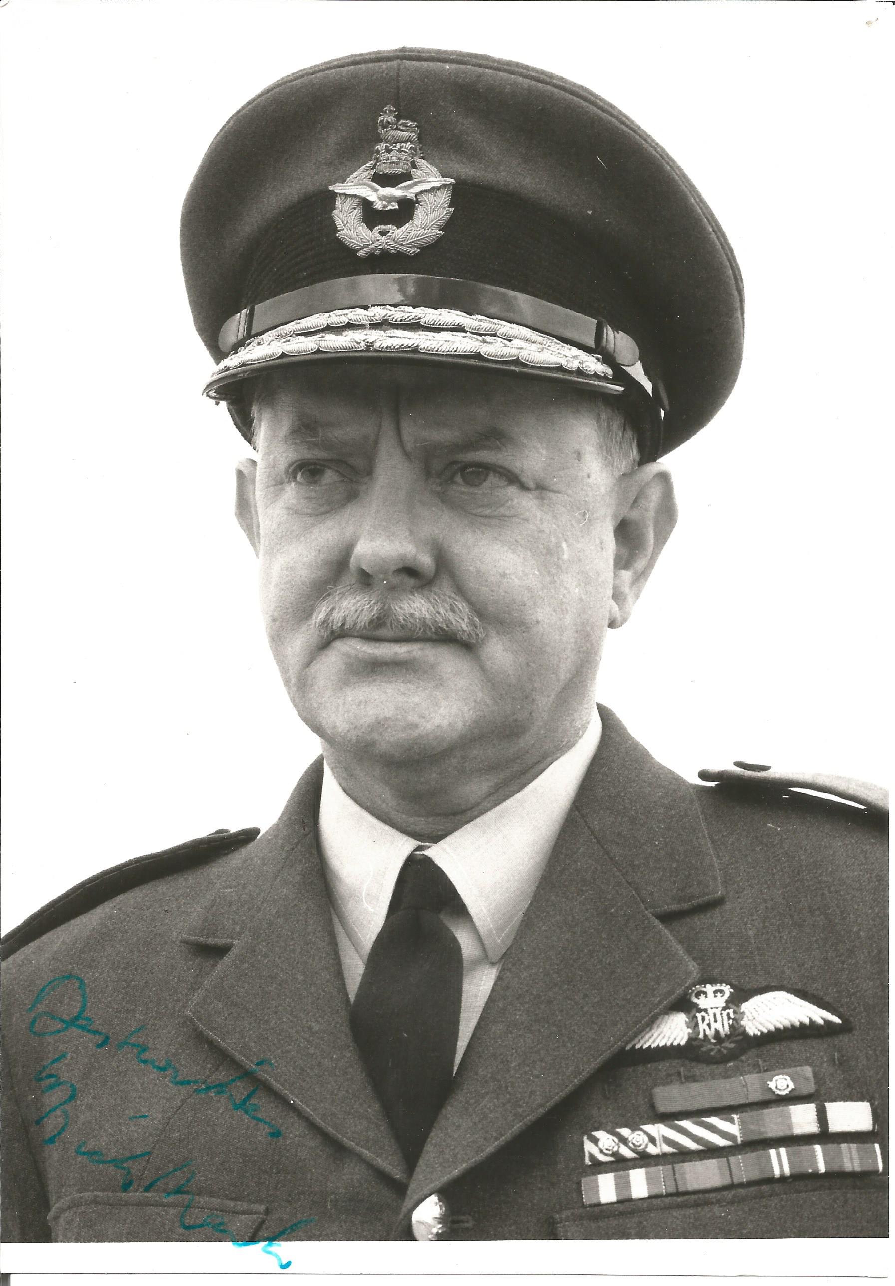 Dambuster Mick Martin signed 8 x 6 photo in Uniform with letter from ...