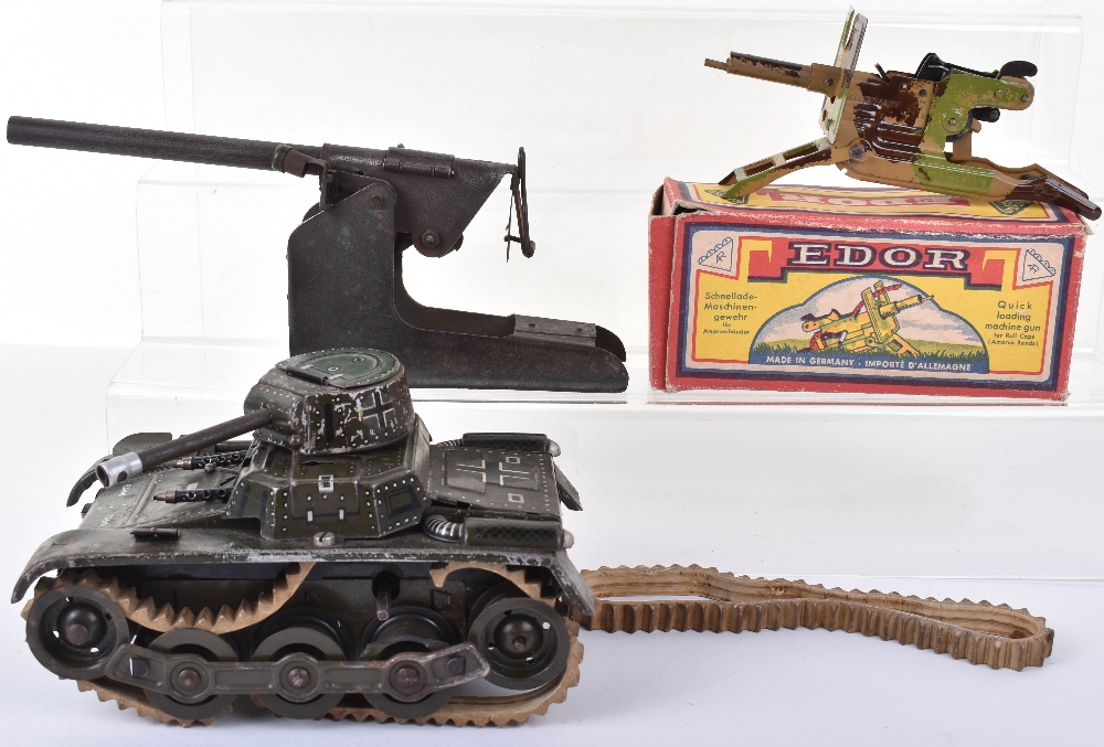 Gama Tinplate Large Scale Clockwork Tank, dark olive green body, white ...