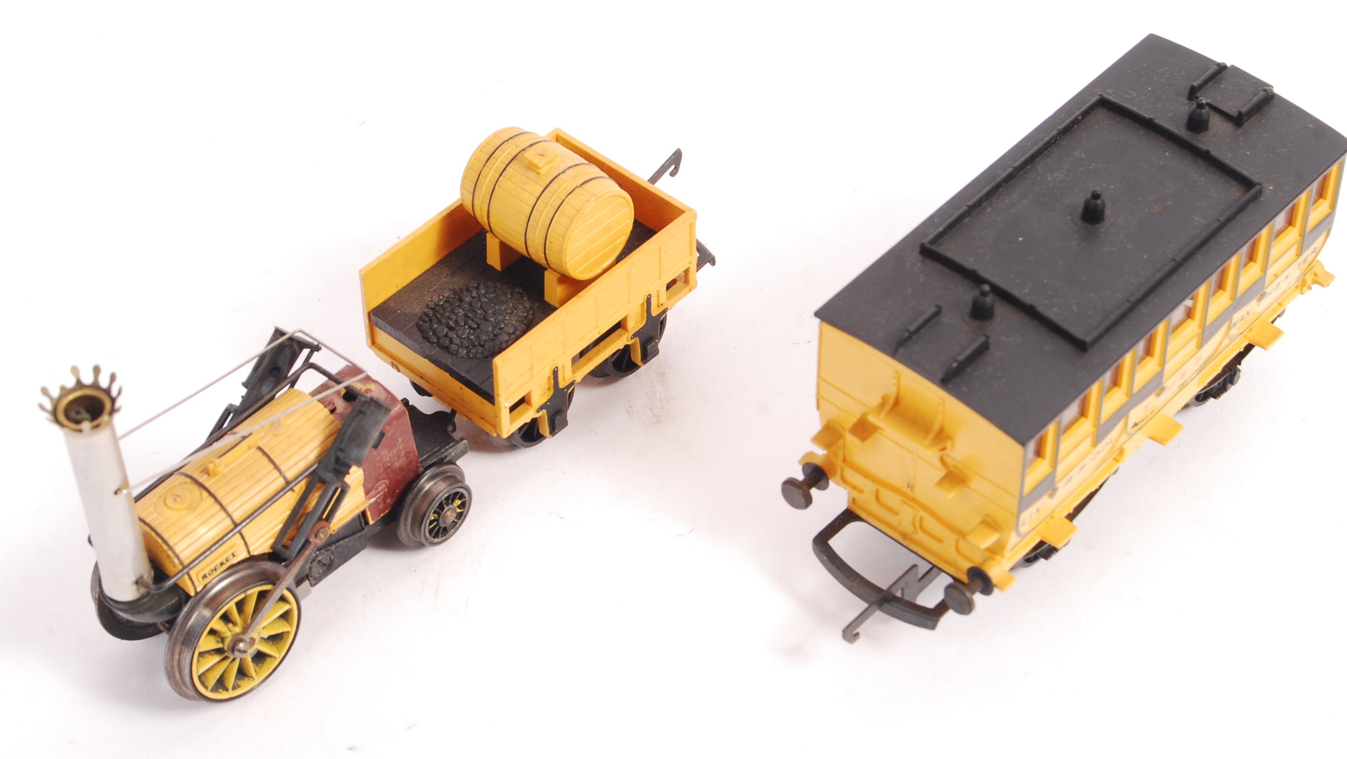 A rare vintage Triang Hornby 00 gauge model railway train set set ...
