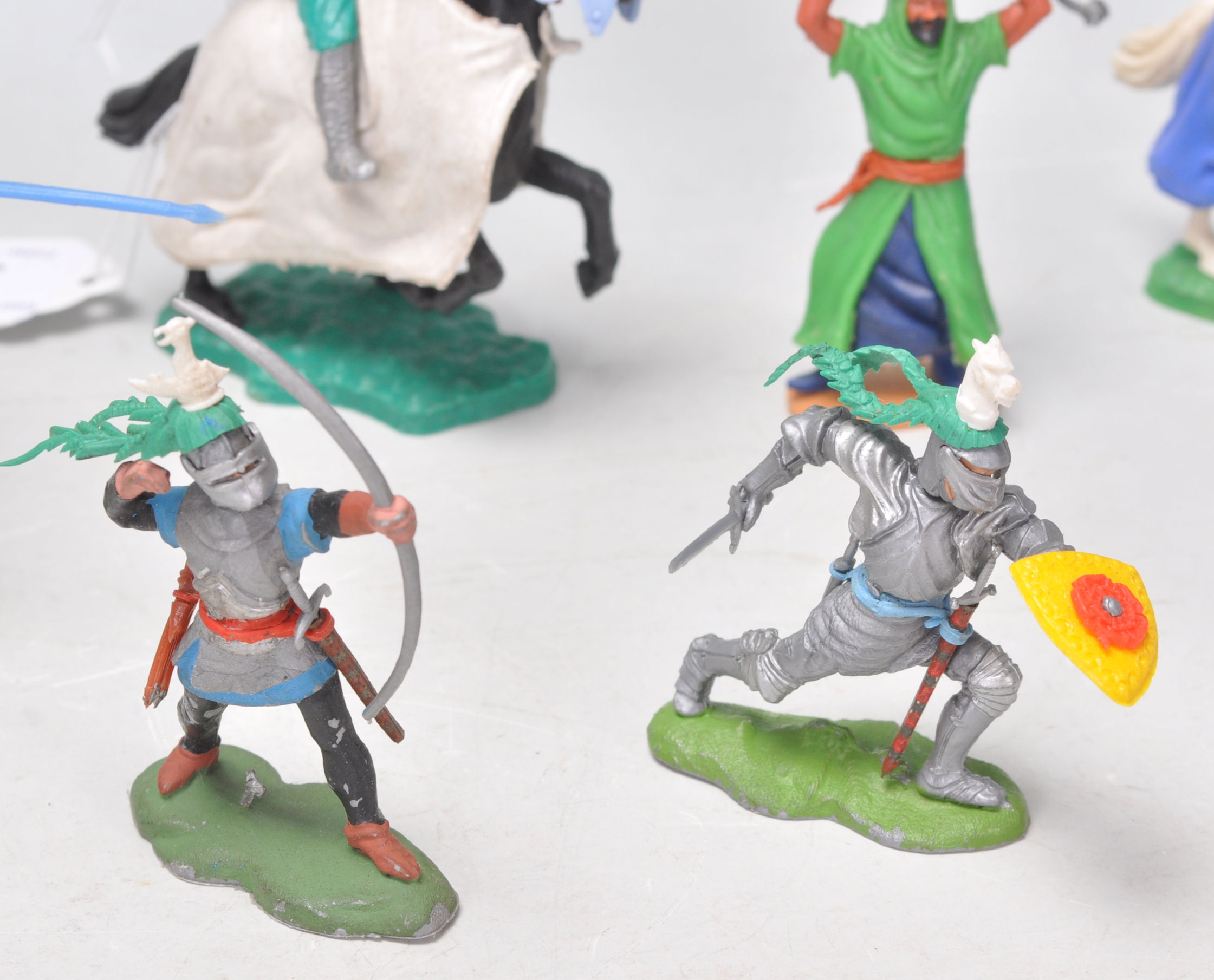 A group of vintage Britains made Swoppet plastic soldiers / figures ...