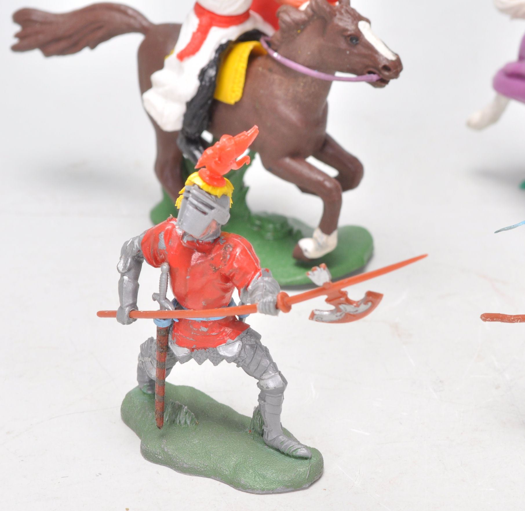 A group of vintage Britains made Swoppet plastic soldiers / figures ...