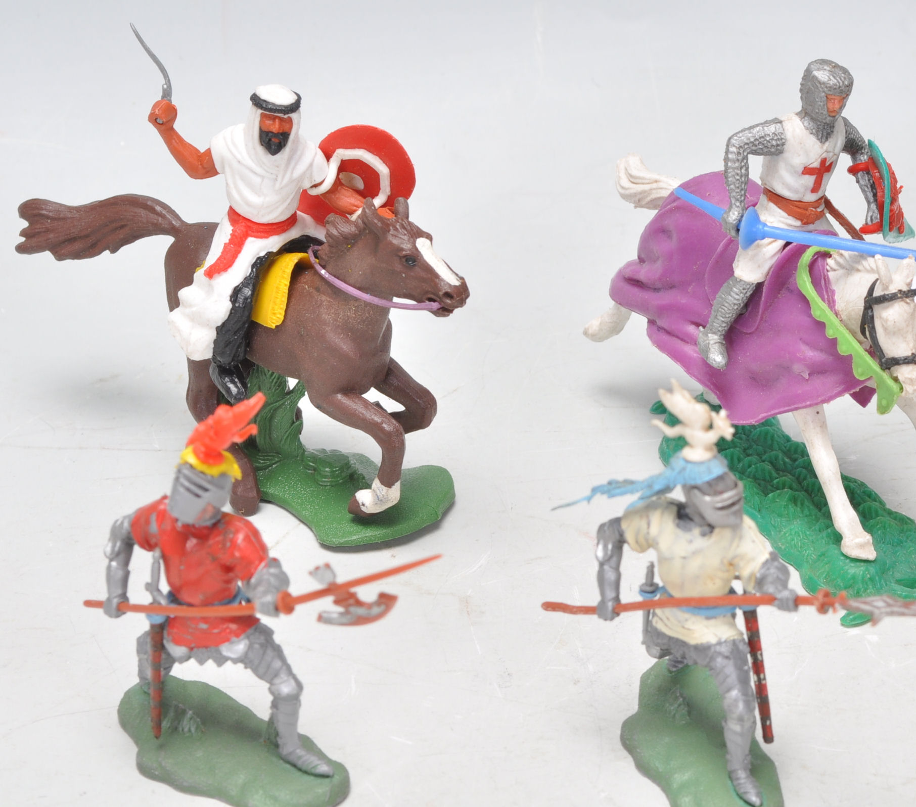 A group of vintage Britains made Swoppet plastic soldiers / figures ...