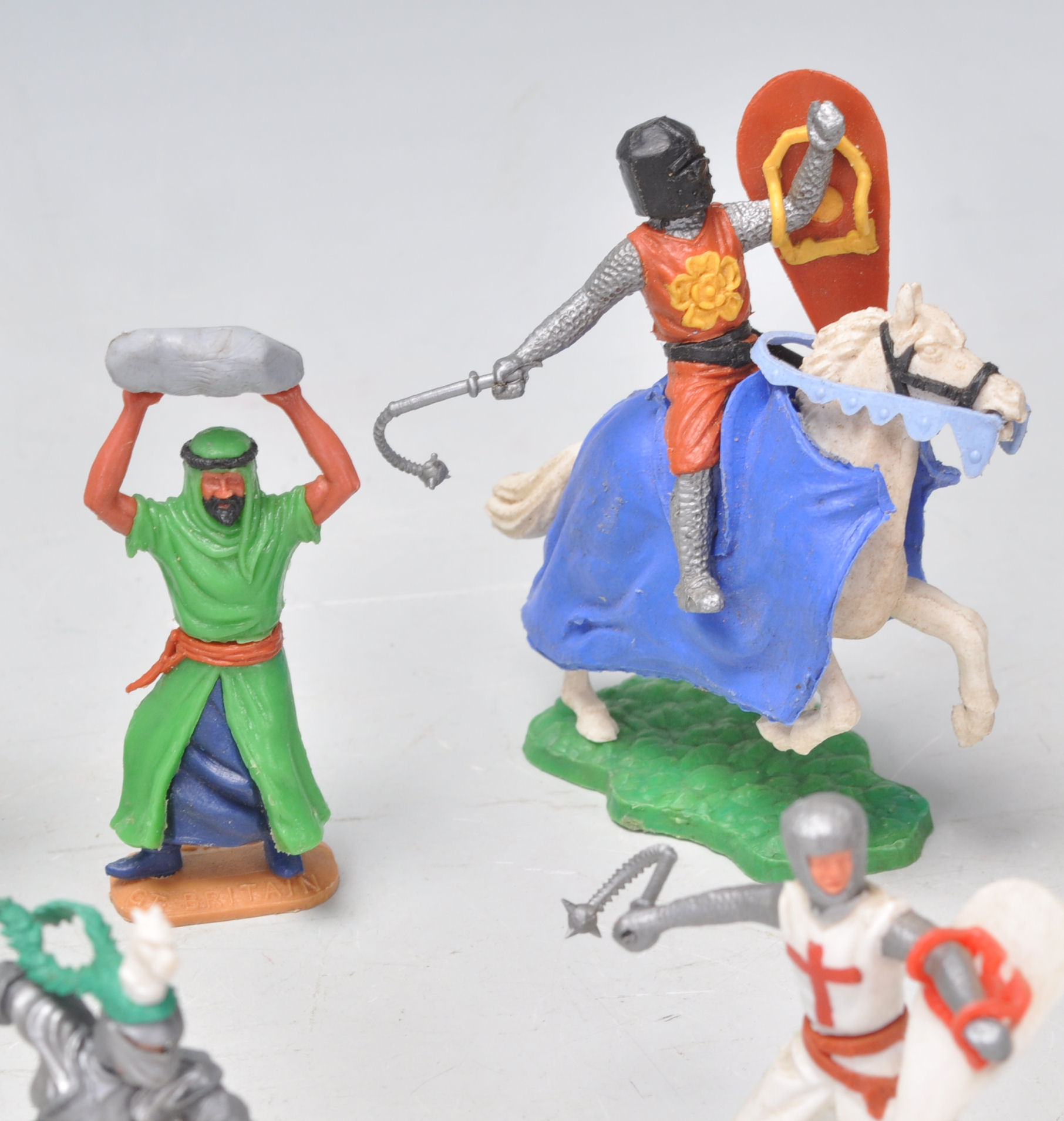 A group of vintage Britains made Swoppet plastic soldiers / figures ...