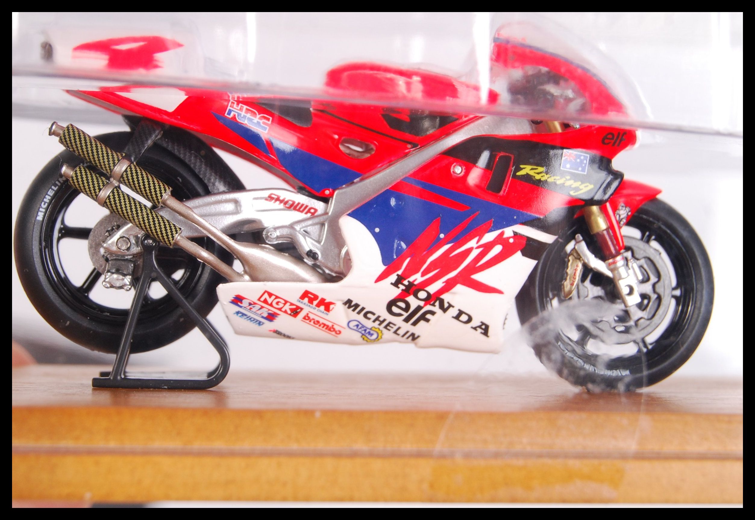 A superbly detailed 1:43 scale precision diecast model by Top Gear ...
