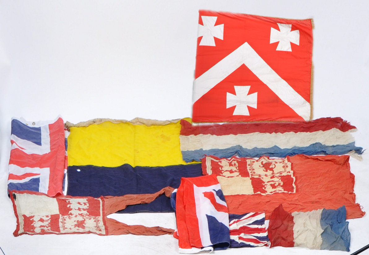 A collection of assorted vintage WWII Second World War and later flags ...