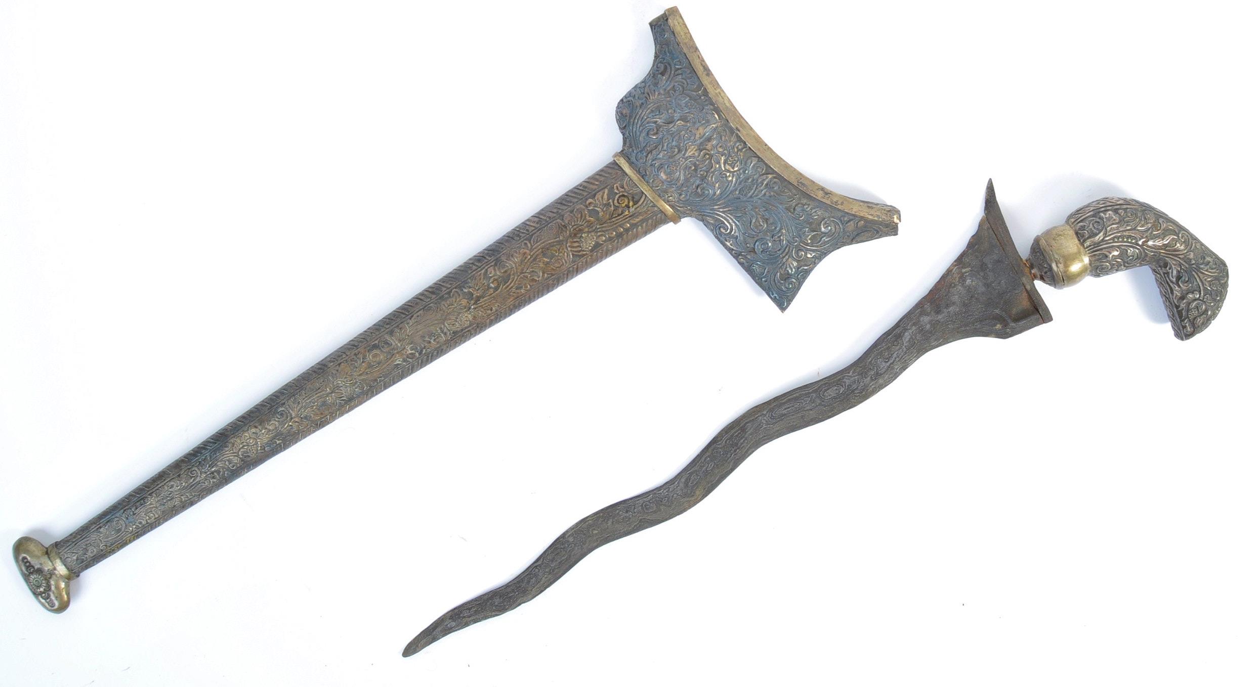 ANTIQUE 19TH CENTURY MALAYAN KRIS DAGGER WITH DAMASCUS BLADE - auctions ...