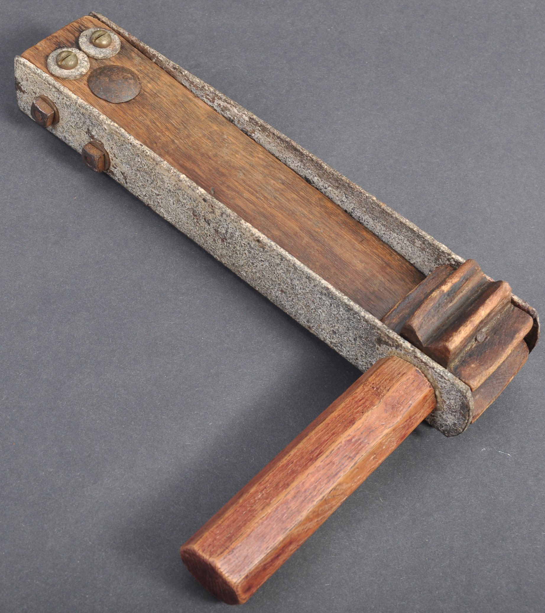 WWI FIRST WORLD WAR TRENCH GAS / ATTACK RATTLE - DATED - auctions ...