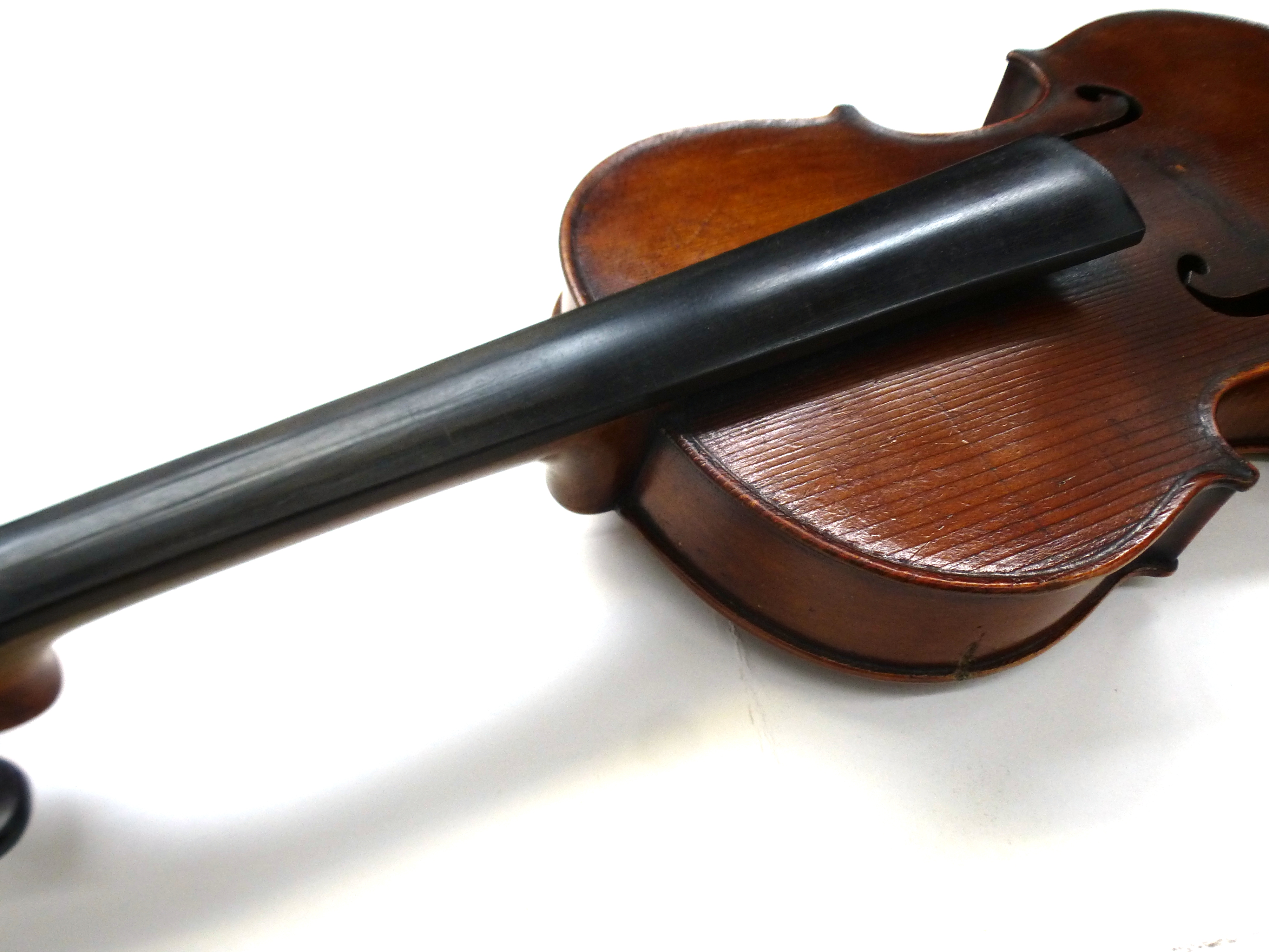 VIOLIN LABELLED ANTONIUS STRADIVARIUS CREMONENSIS FACIEBAT ANNO 1721