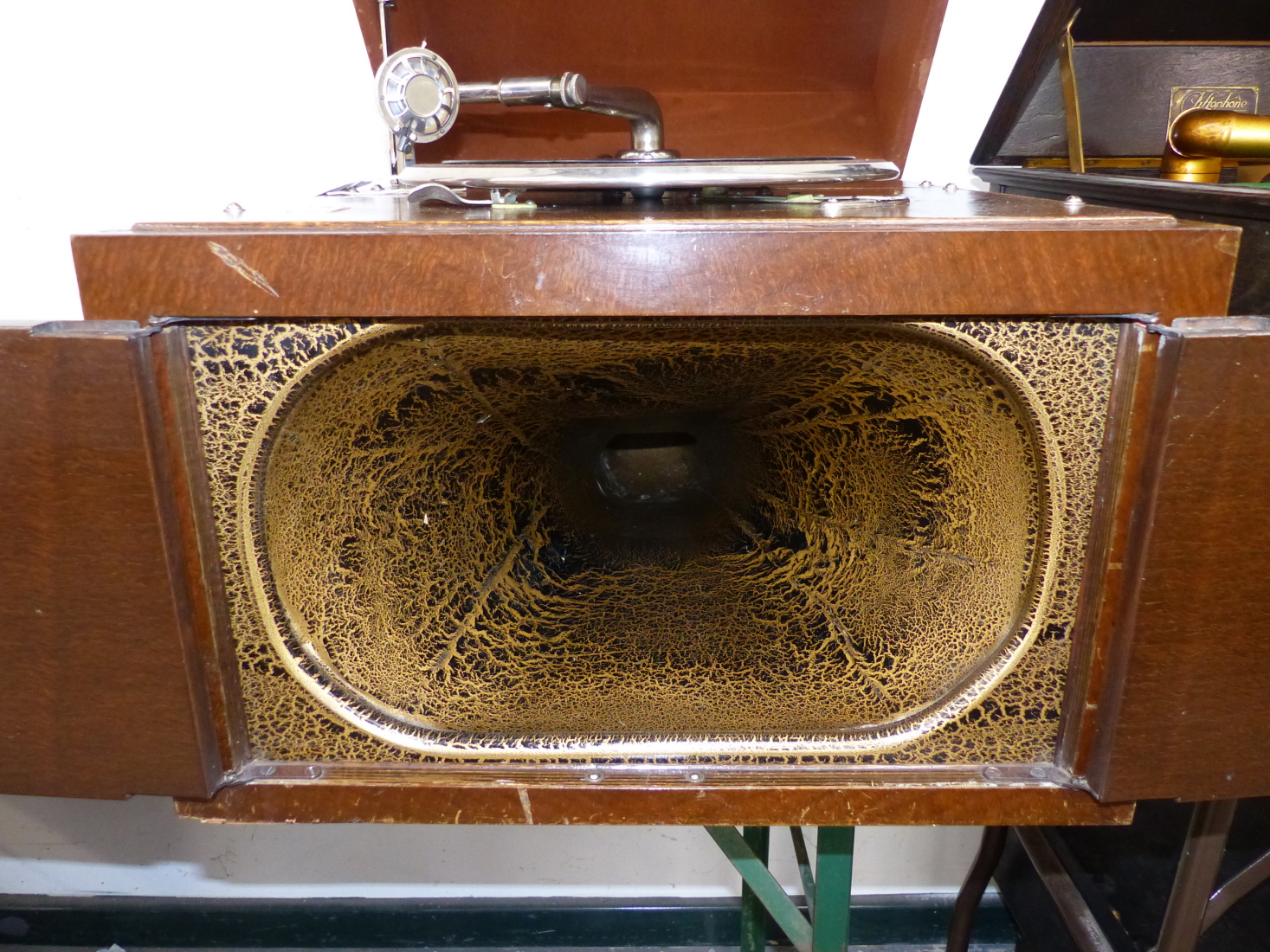 AN OAK CASED EMG MARK IV WIND UP GRAMOPHONE, THE DOORS BELOW THE ...