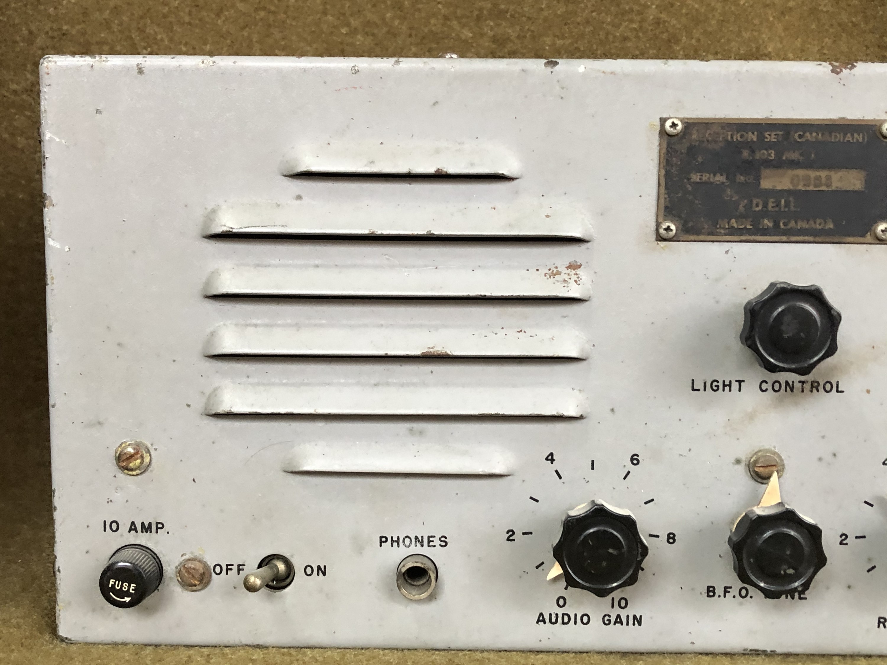 A Second World War Radio Reception Set (Canadian) R103 Mk I