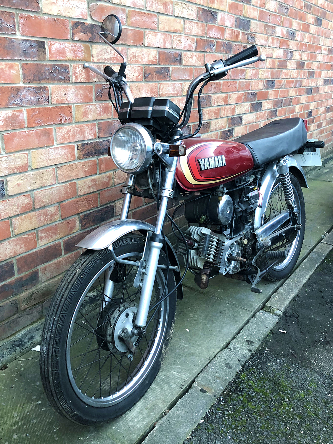 [G663 VFB] 1989 Yamaha YB100 Motorcycle, 100cc, In red with 18,718 ...
